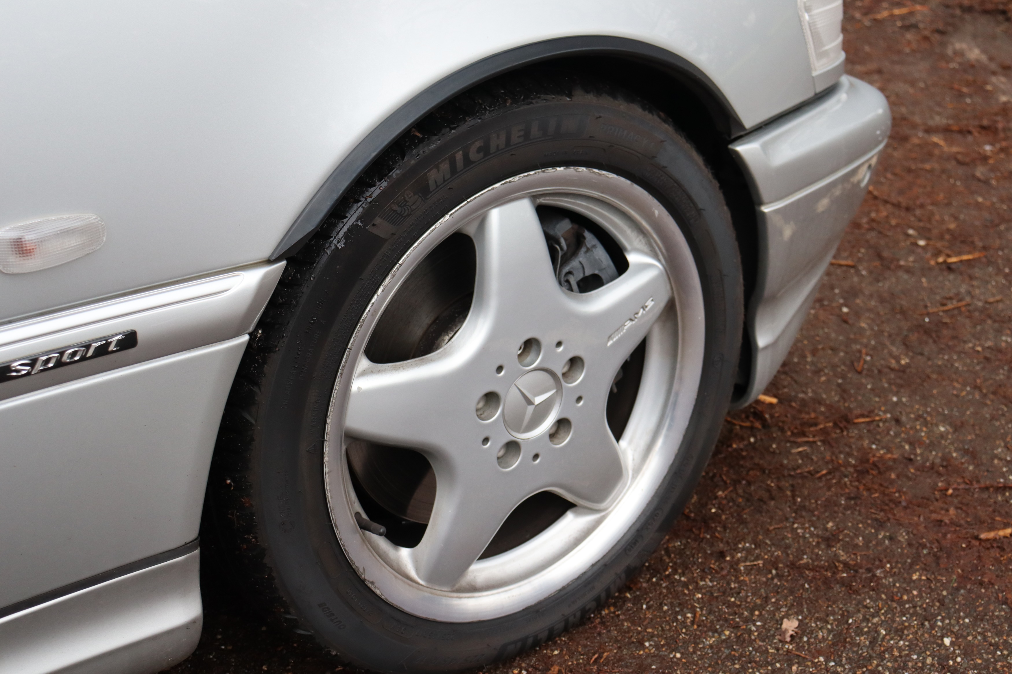 Lot 60 - 2000 Mercedes-Benz C43 AMG Estate