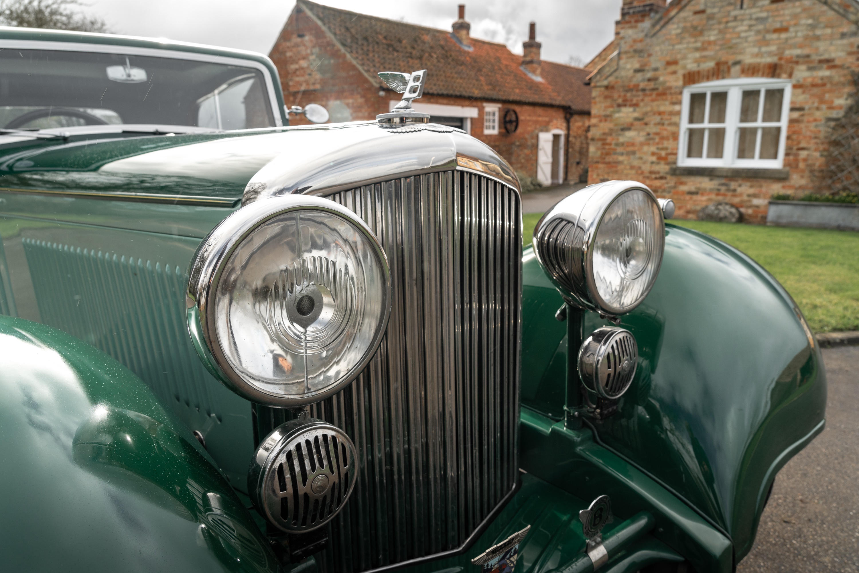 Lot 85 - 1933 Bentley 3.5 Litre Pillarless Coupe