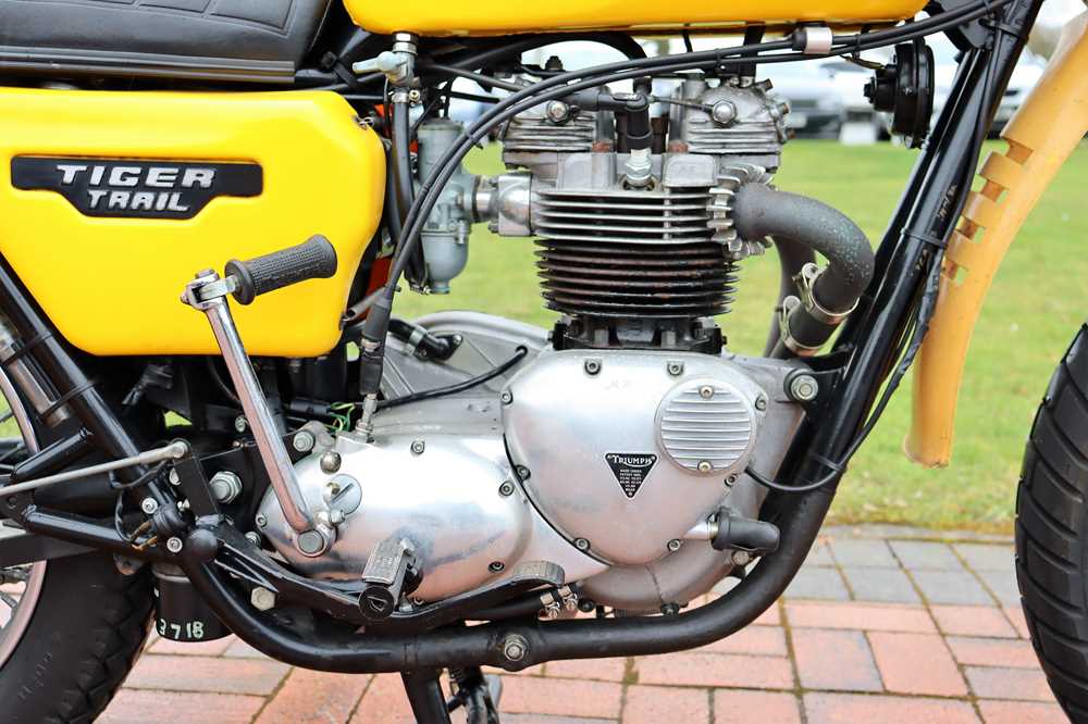 Lot 361 - 1984 Triumph 750 Tiger Trail