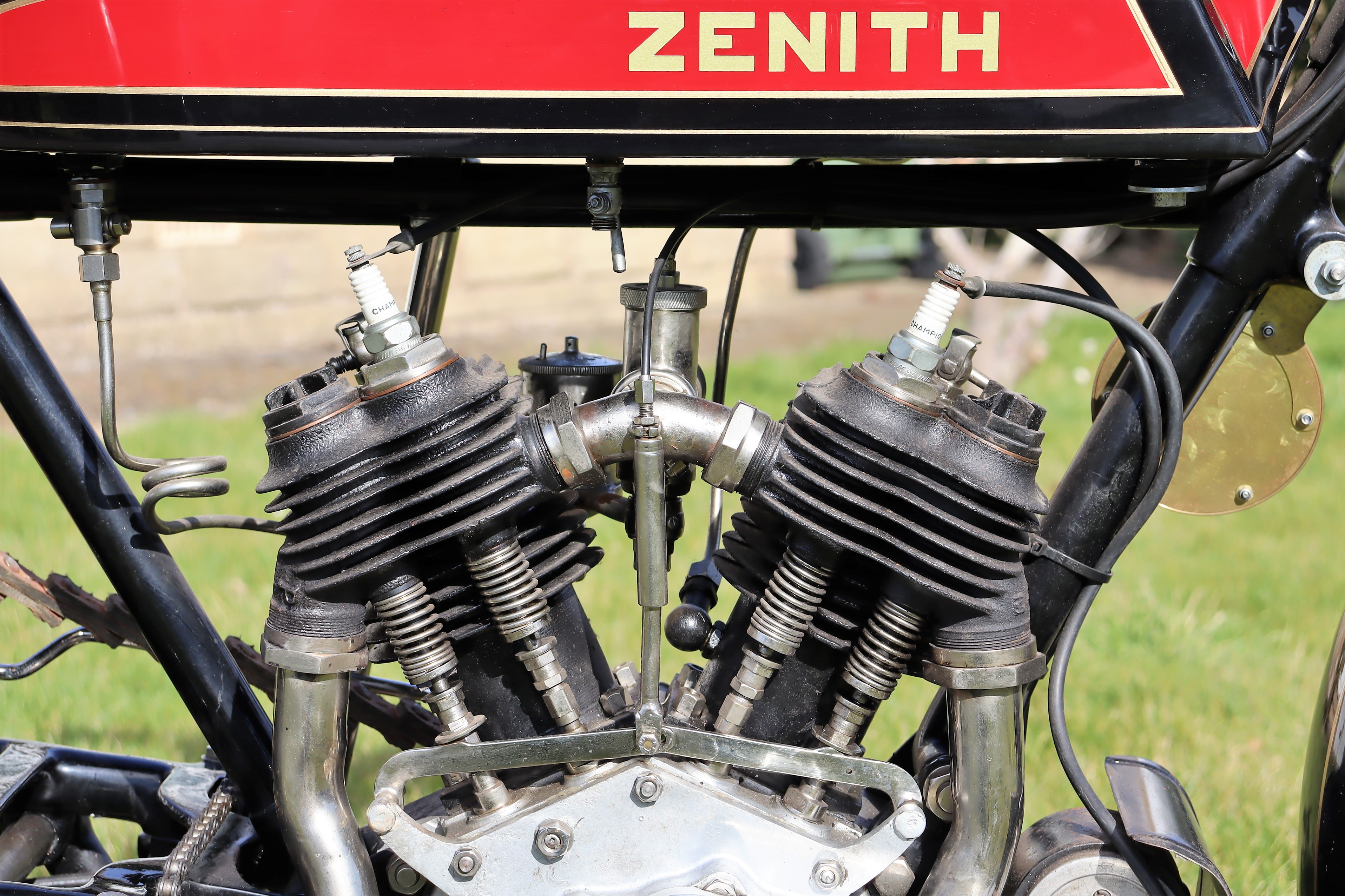 Lot 280 - 1920 Zenith Model C Gradua