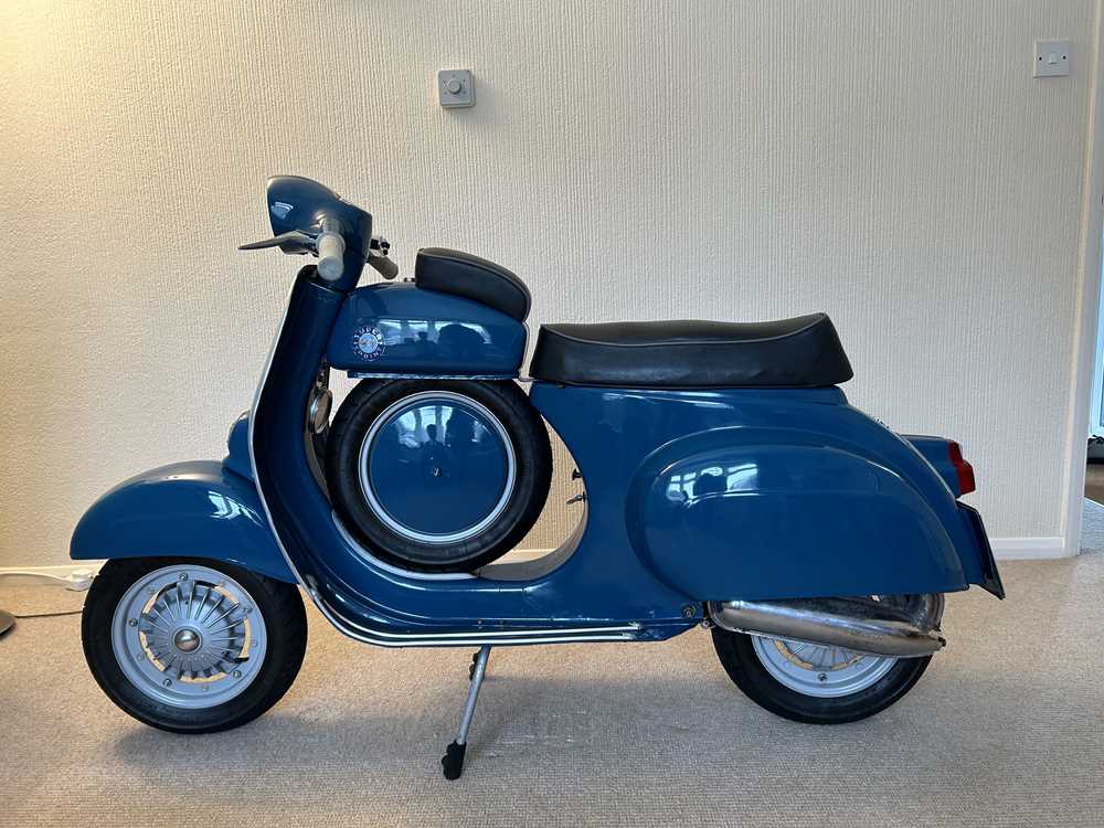 Lot 112 - 1966 Vespa SS90 Super Sprint