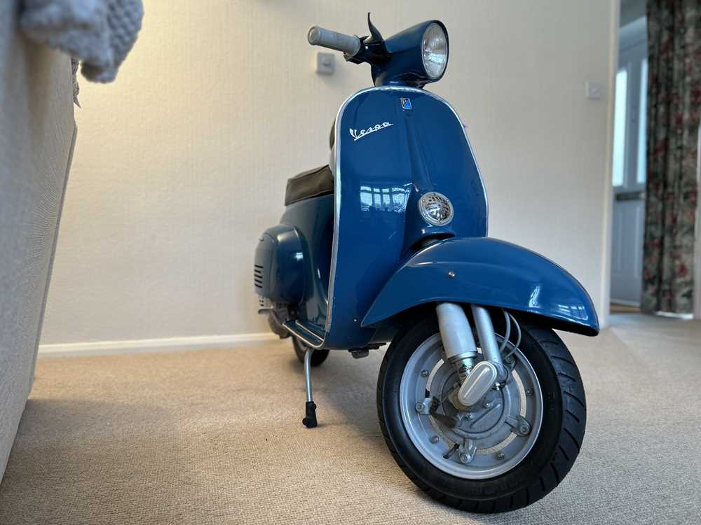 Lot 112 - 1966 Vespa SS90 Super Sprint