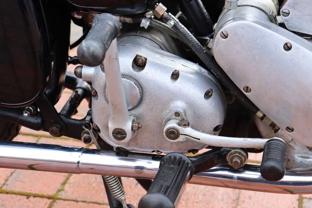 Lot 201 - 1952 BSA C10