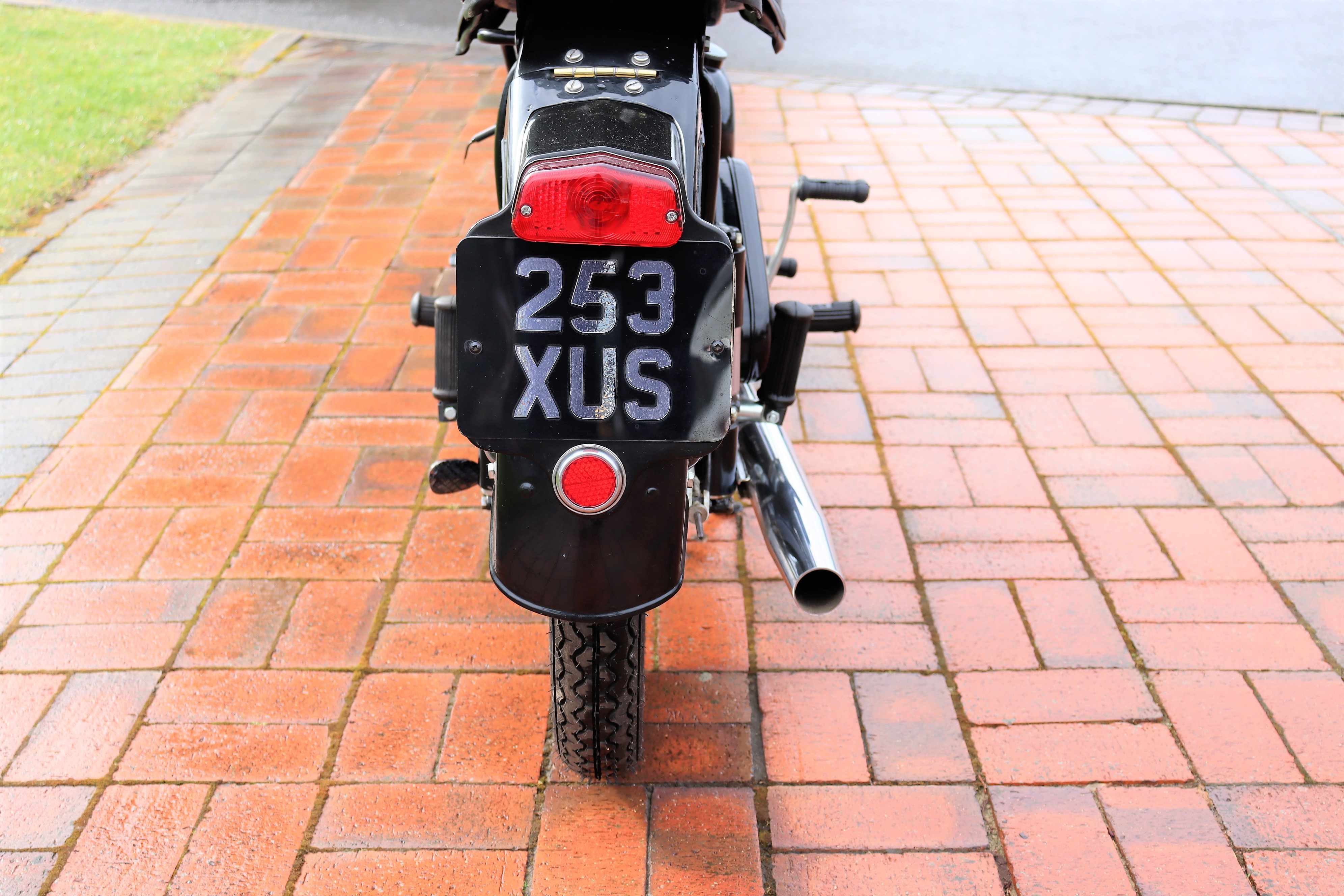 Lot 201 - 1952 BSA C10