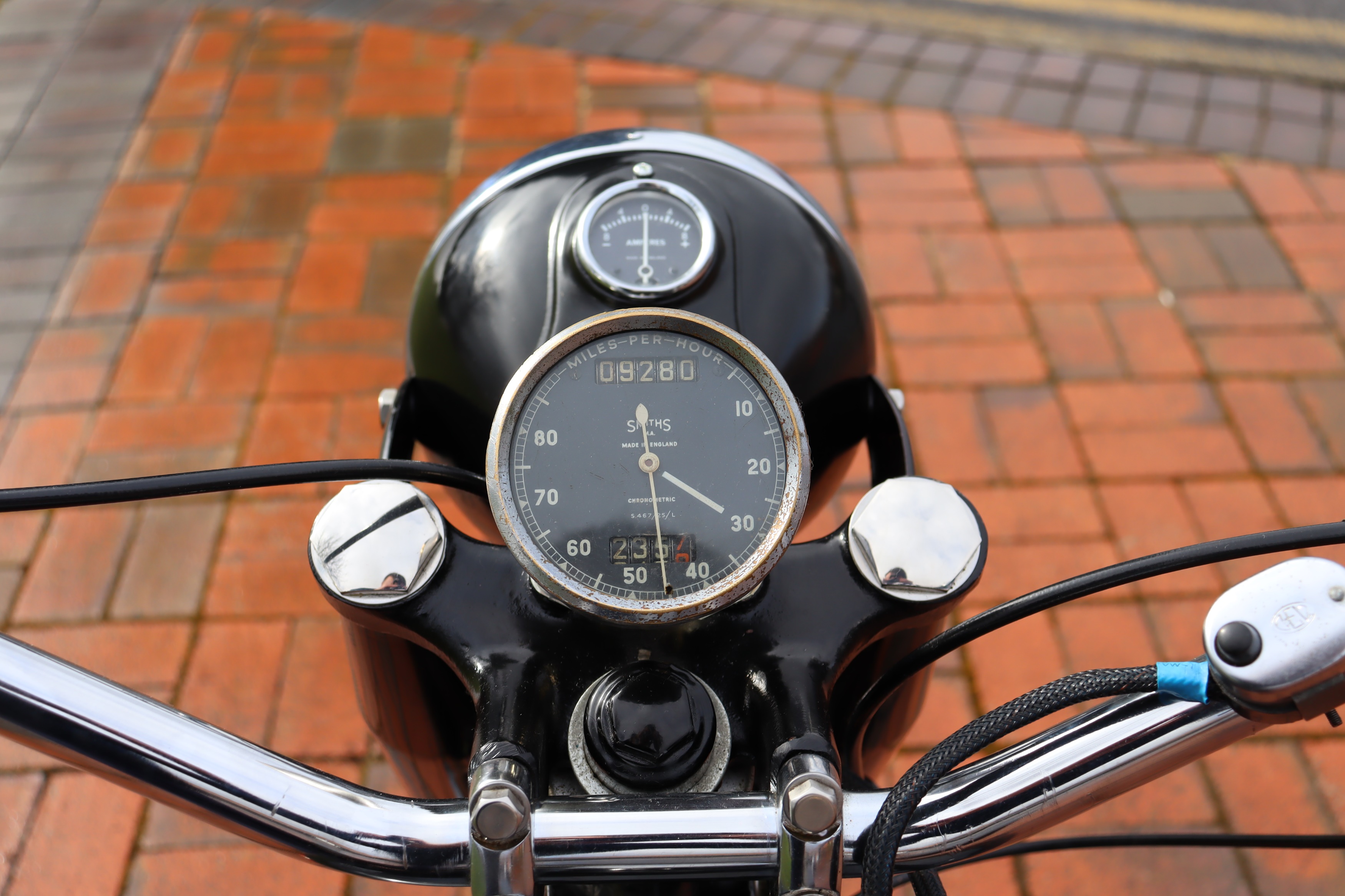 Lot 201 - 1952 BSA C10
