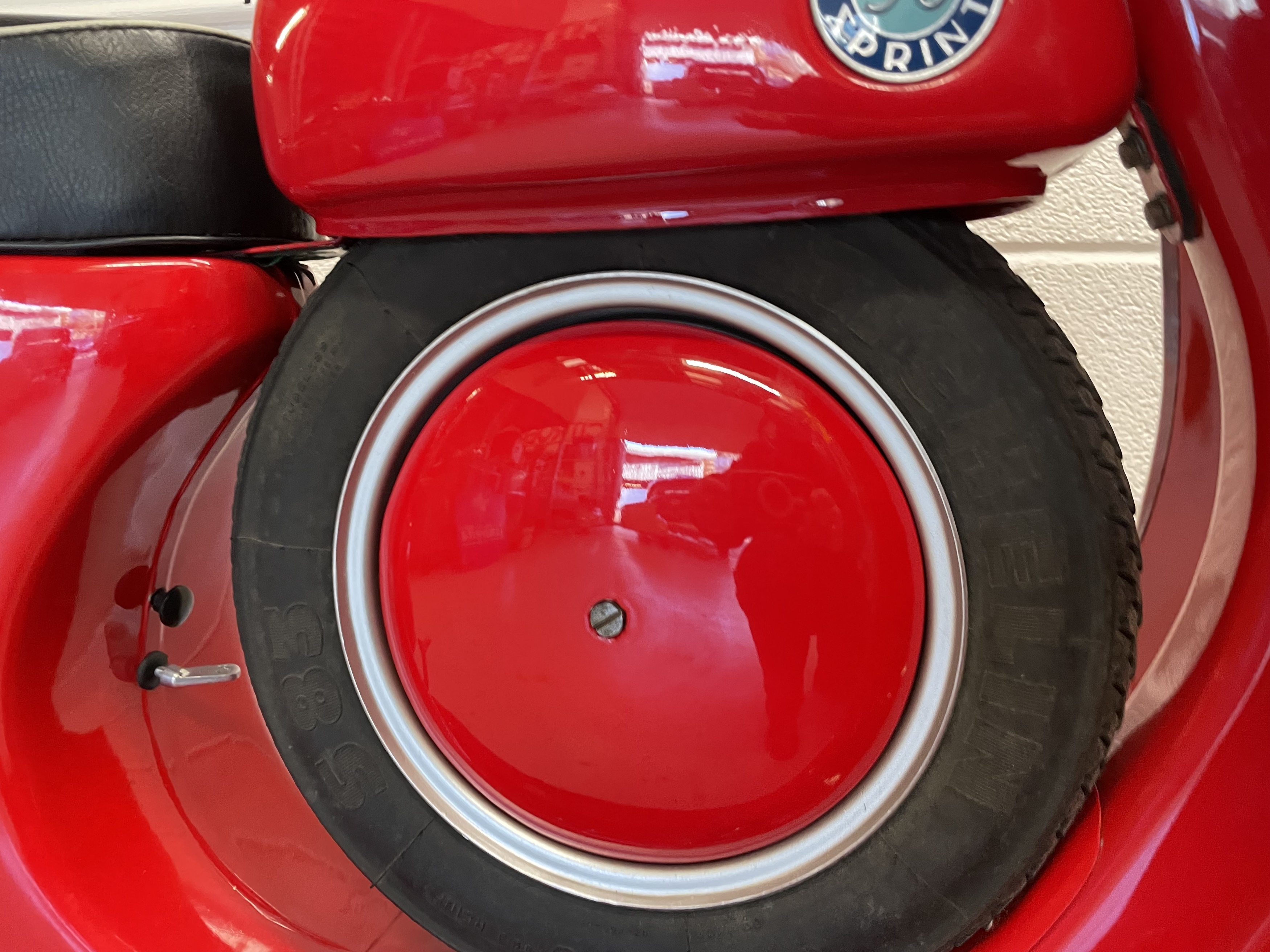 Lot 109 - 1970 Vespa SS90 Super Sprint