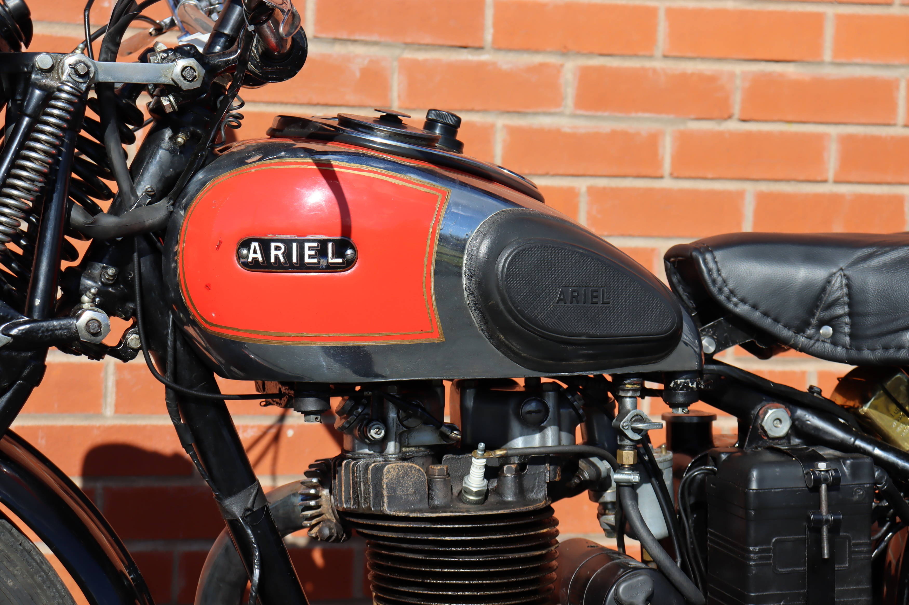 Lot 222 - 1938 Ariel Red Hunter 350