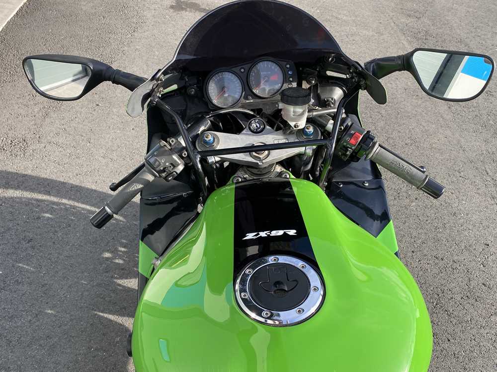 Lot 263 - 2000 Kawasaki 'Ninja' ZX-9R