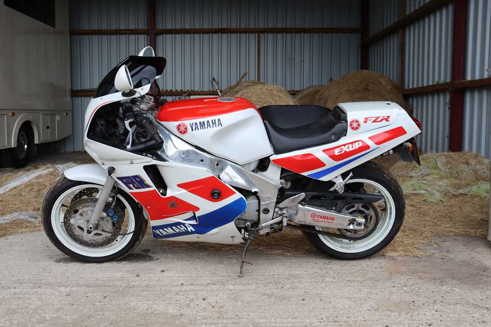 Lot 262 - 1997 Yamaha FZR 1000 EXUP
