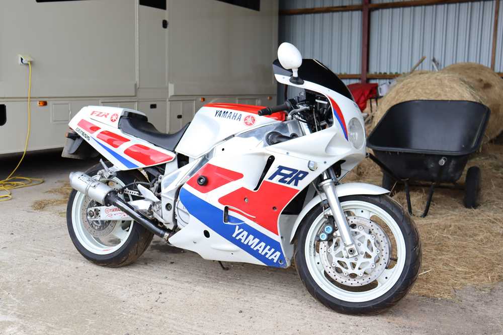 Lot 262 - 1997 Yamaha FZR 1000 EXUP