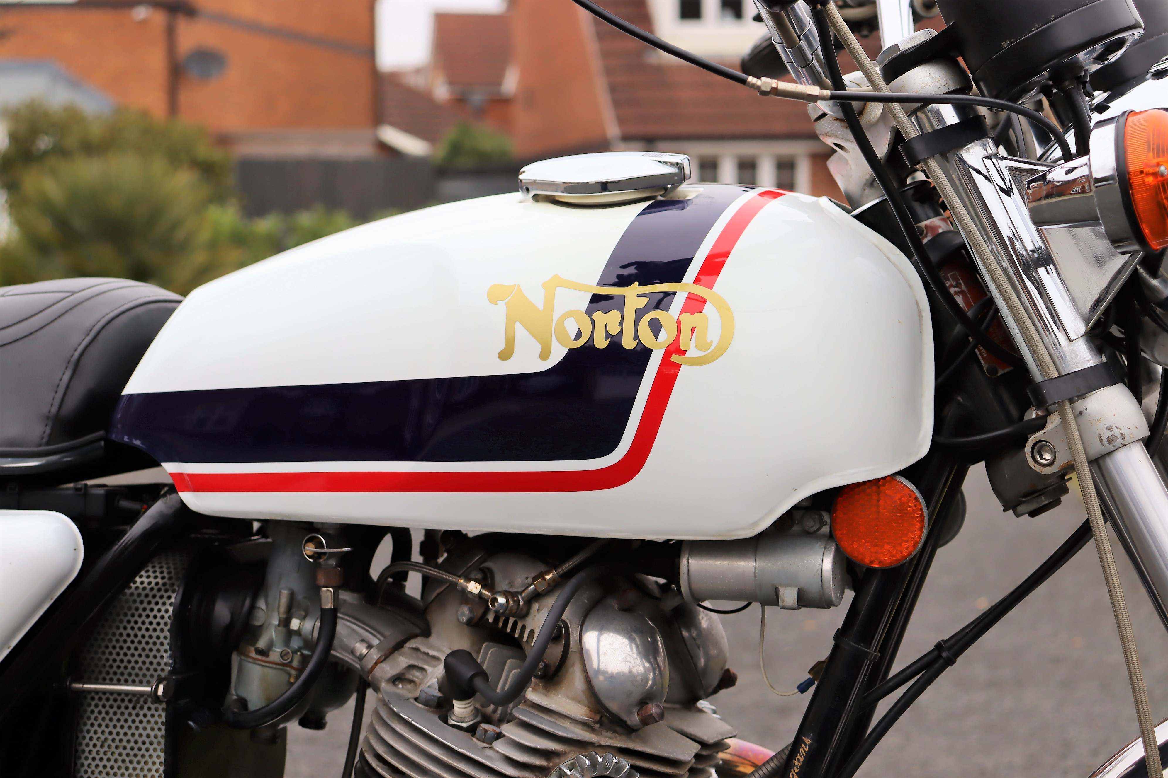 Lot 211 - 1974 Norton Commando 850