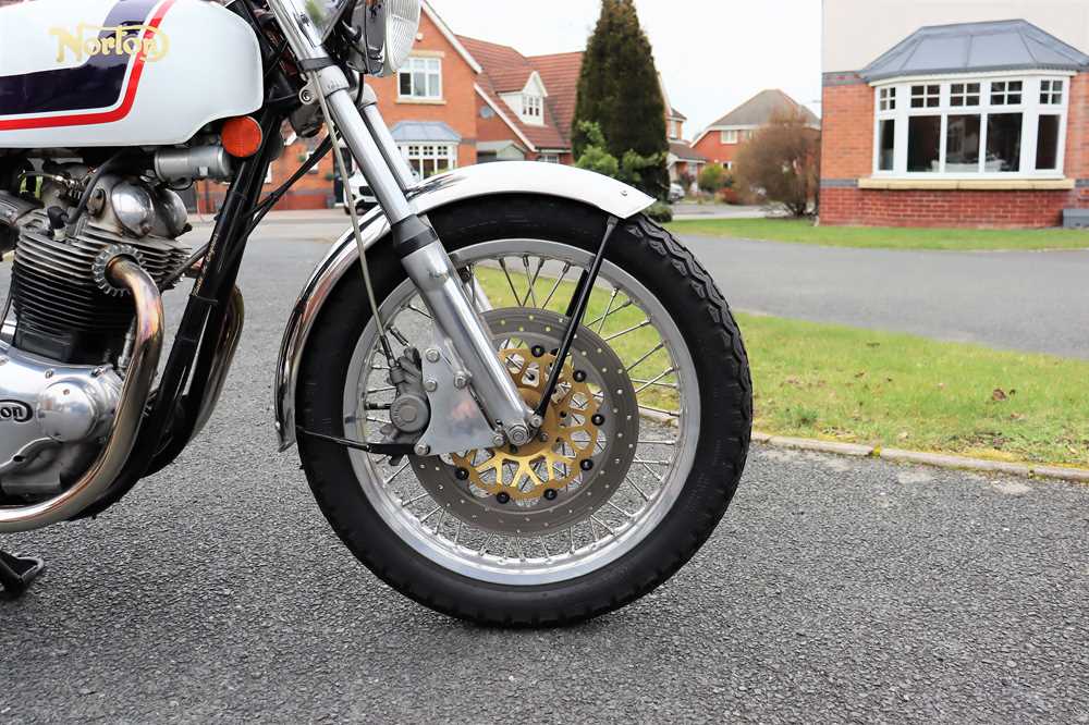 Lot 211 - 1974 Norton Commando 850