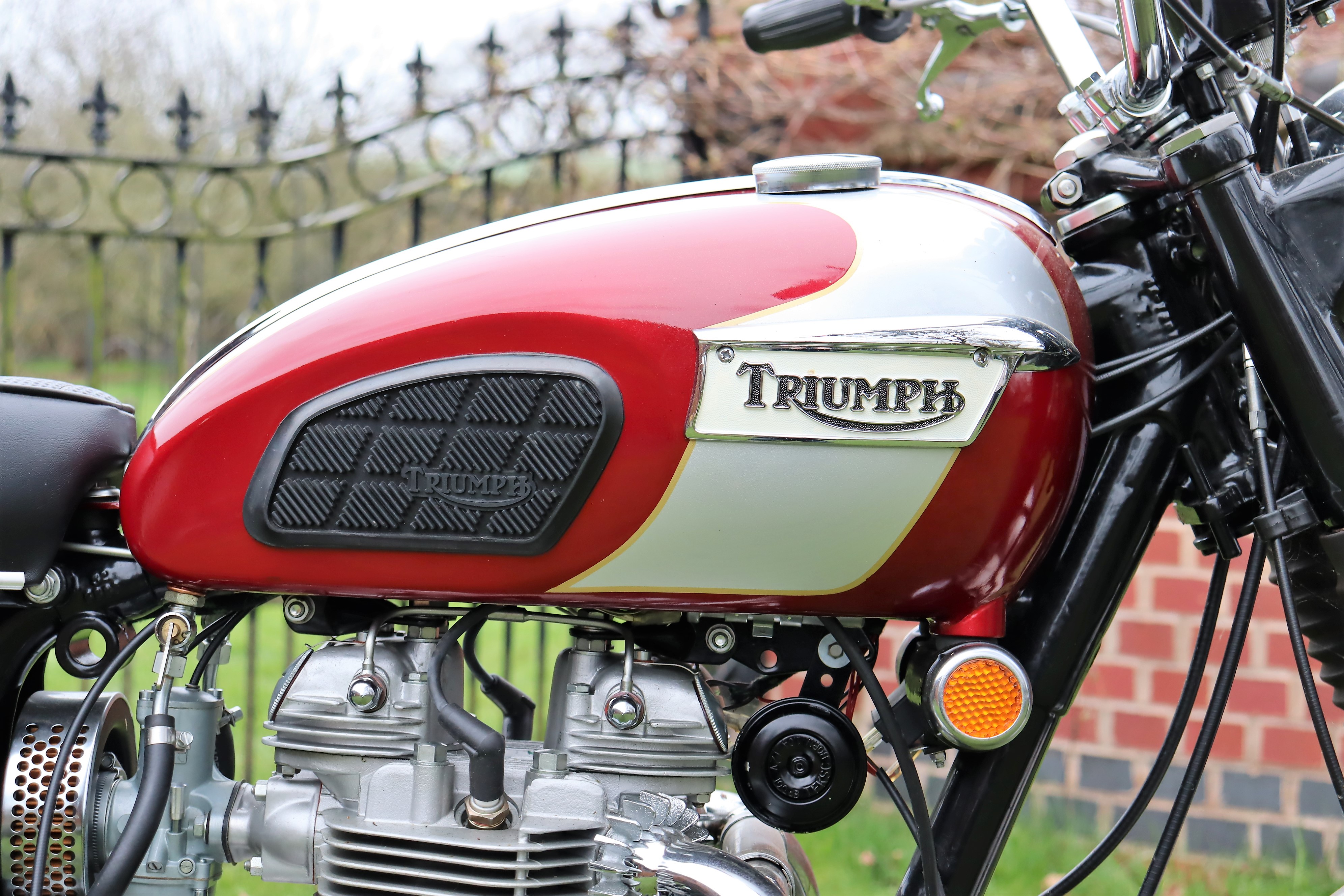 Lot 368 - 1971 Triumph TR6P Trophy