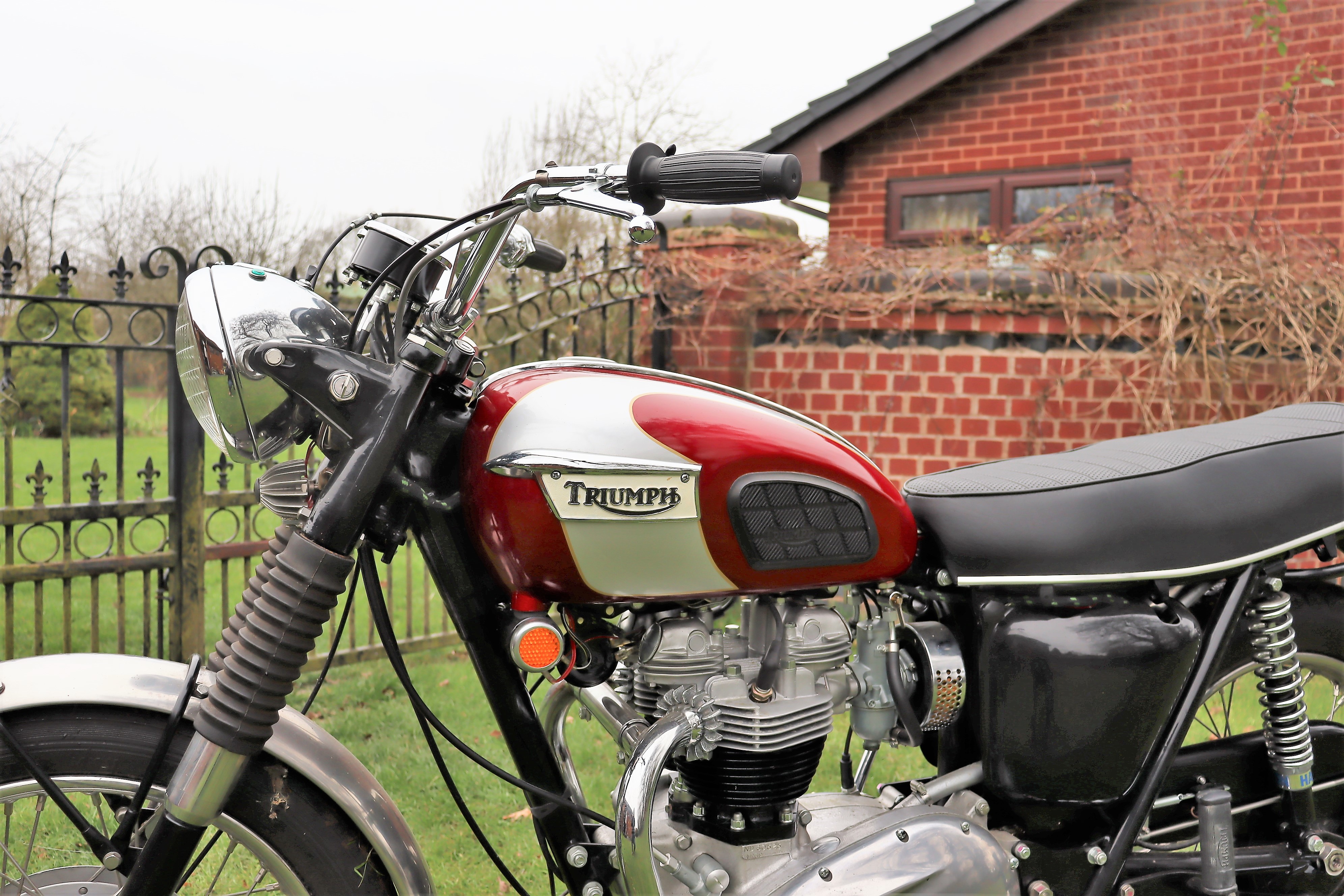 Lot 368 - 1971 Triumph TR6P Trophy