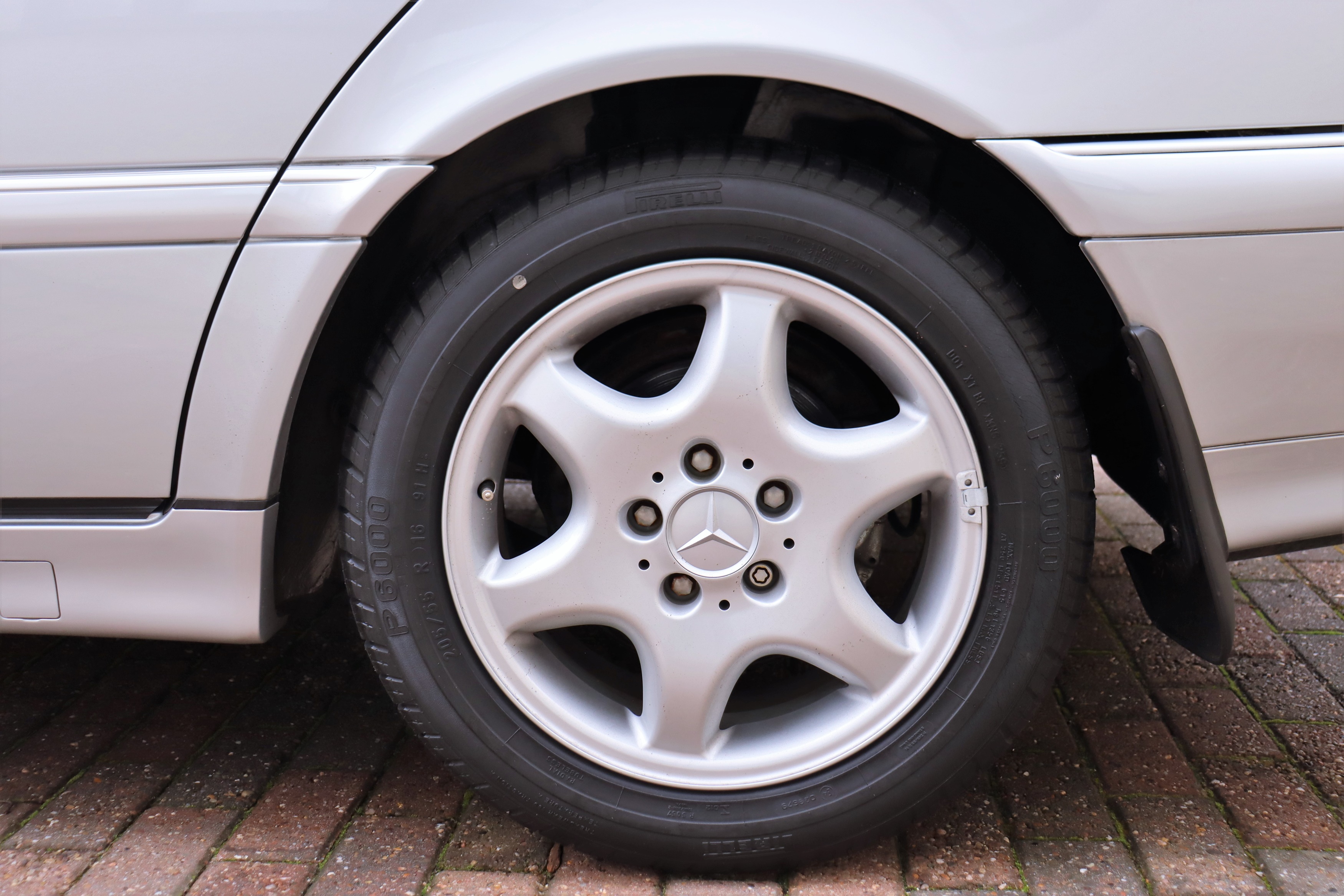 Lot 23 - 1999 Mercedes-Benz C220 CDI Sport