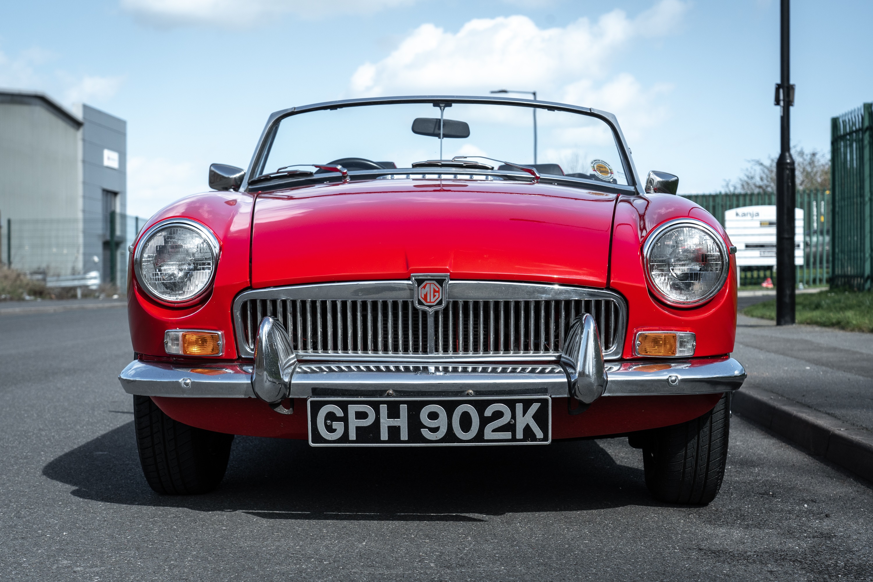 Lot 55 - 1971 MG B Roadster