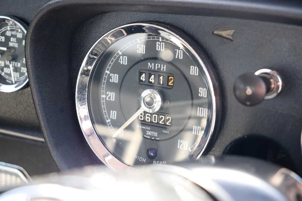 Lot 5 - 1967 MG B GT