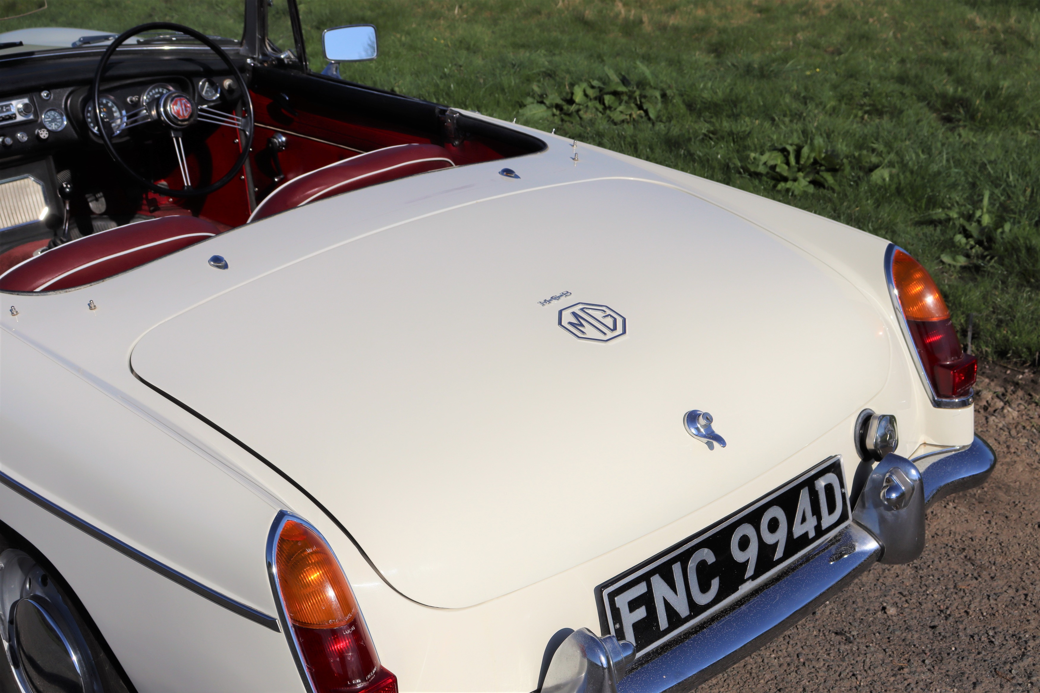 Lot 2 - 1966 MG B Roadster