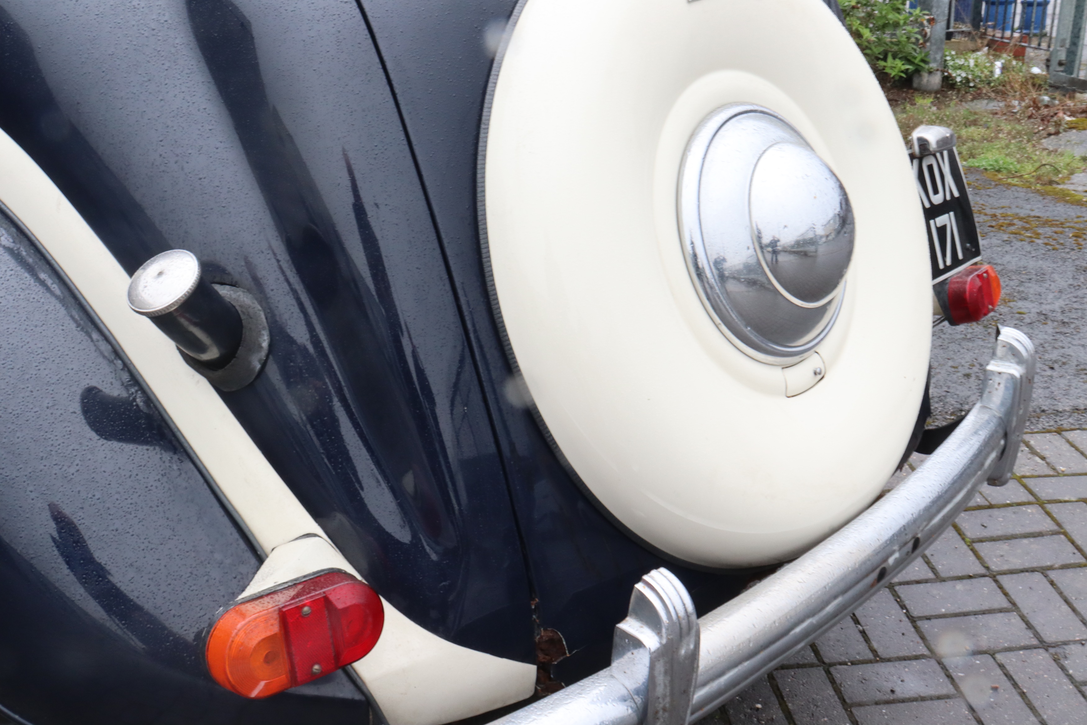 Lot 79 - 1950 Ford V8 Pilot