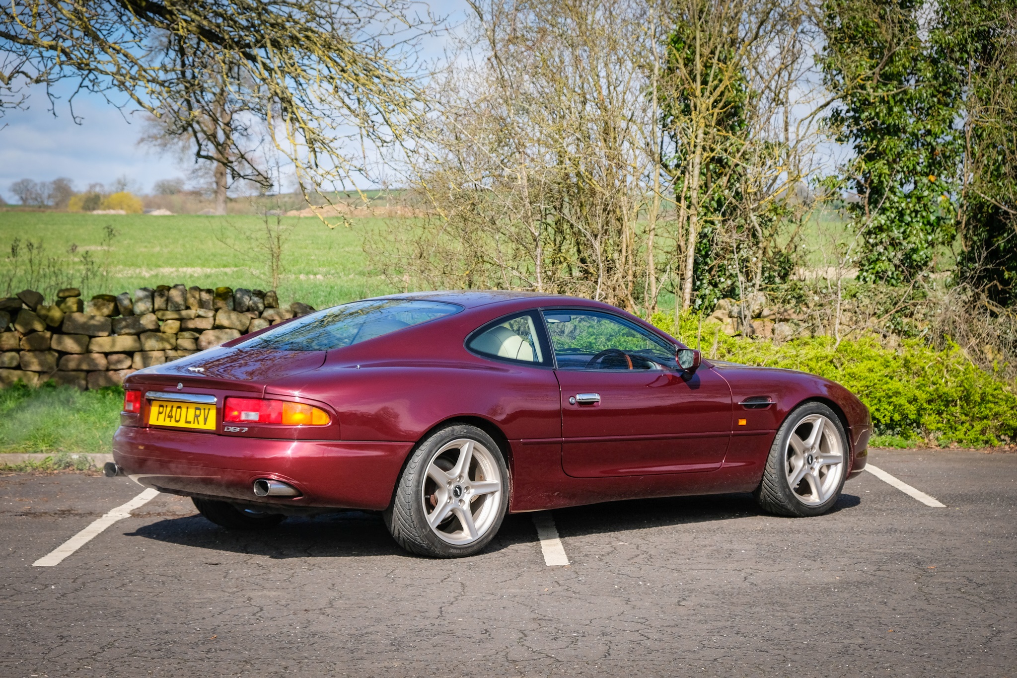 Lot 70 - 1997 Aston Martin DB7 Coupe