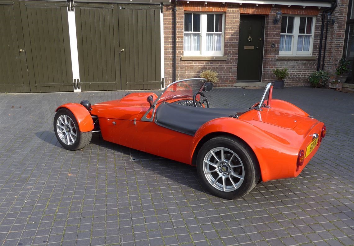 Lot 39 - 2007 Chevron B1 MK2