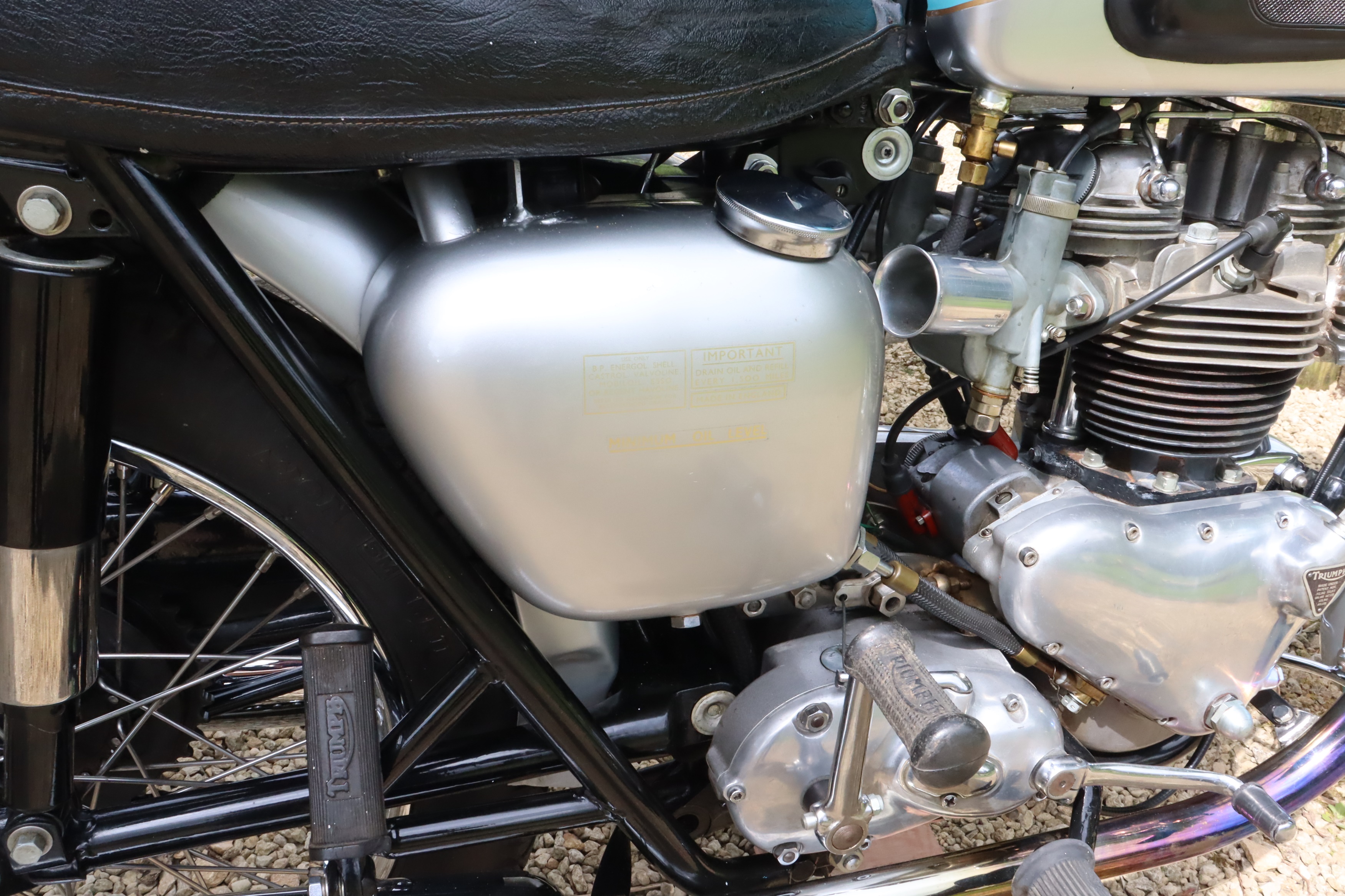 Lot 201 - 1961 Triumph T120R Bonneville