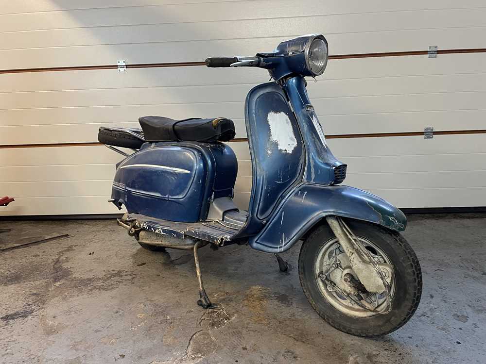Lot 32 - 1968 Lambretta Li150 Special
