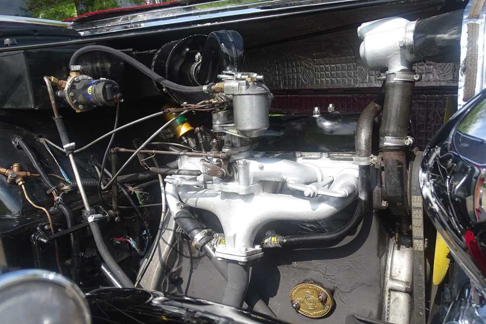 Lot 27 - 1936 Rover 10hp Six Light Saloon