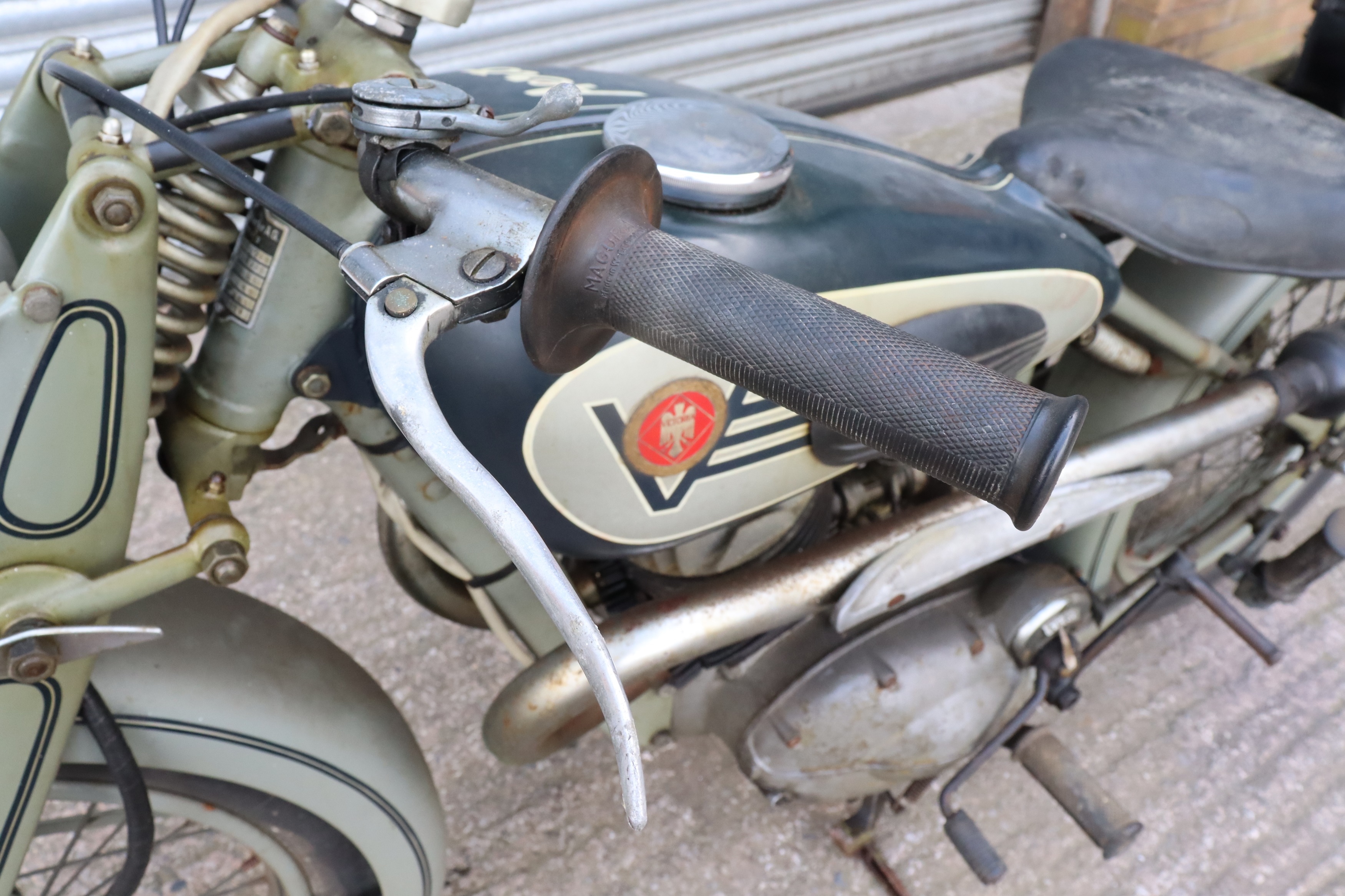 Lot 247 - c.1938 Victoria Aero 250