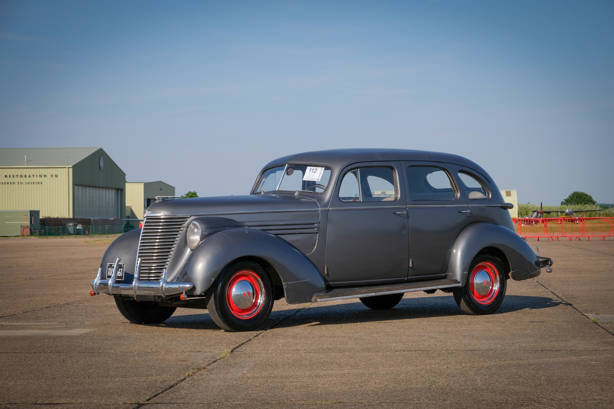 Lot 112 - 1939 Hupmobile Senior Six Series E Sedan