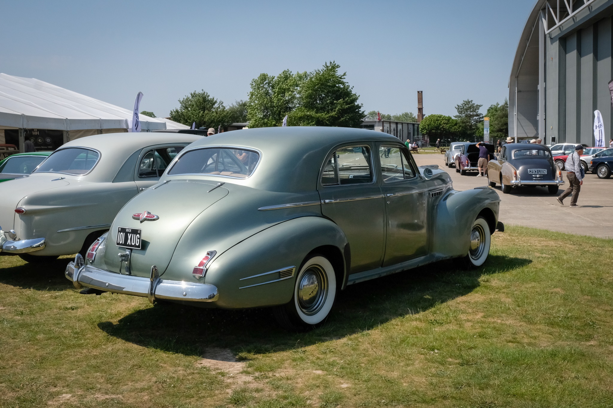 Lot 46 - 1941 Buick Straight-8 'Fireball' Special