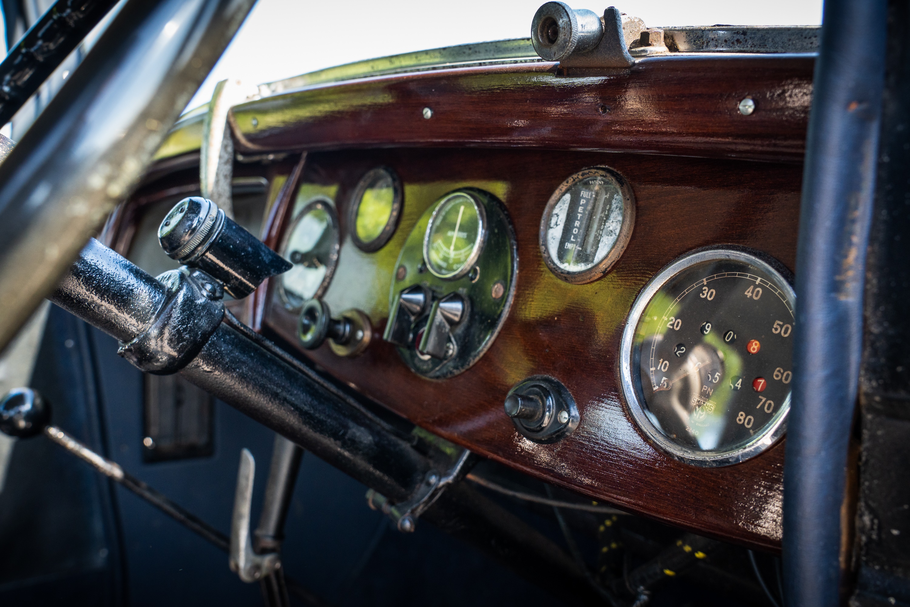 Lot 6 - 1933 Austin 10 Saloon