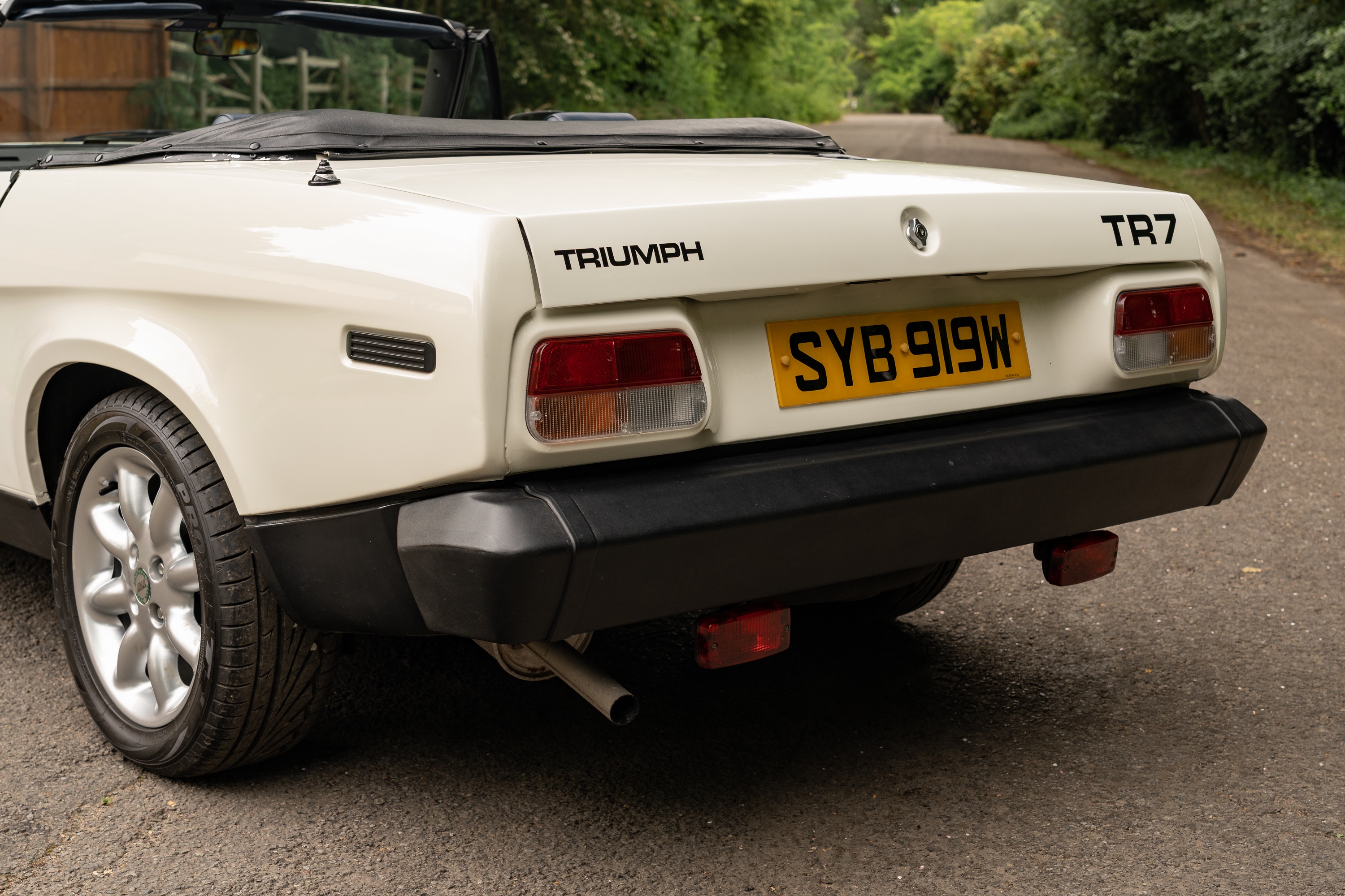 Lot 19 - 1980 Triumph TR7 Convertible