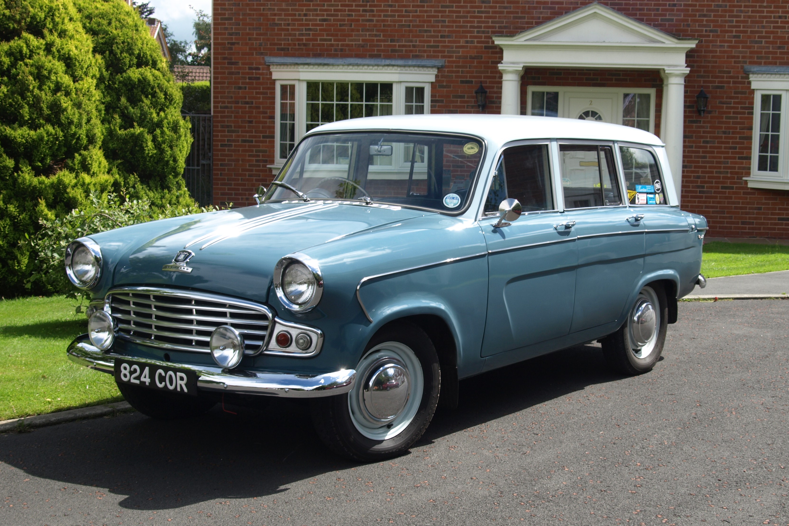 Lot 23 - 1961 Standard Vanguard Vignale Estate