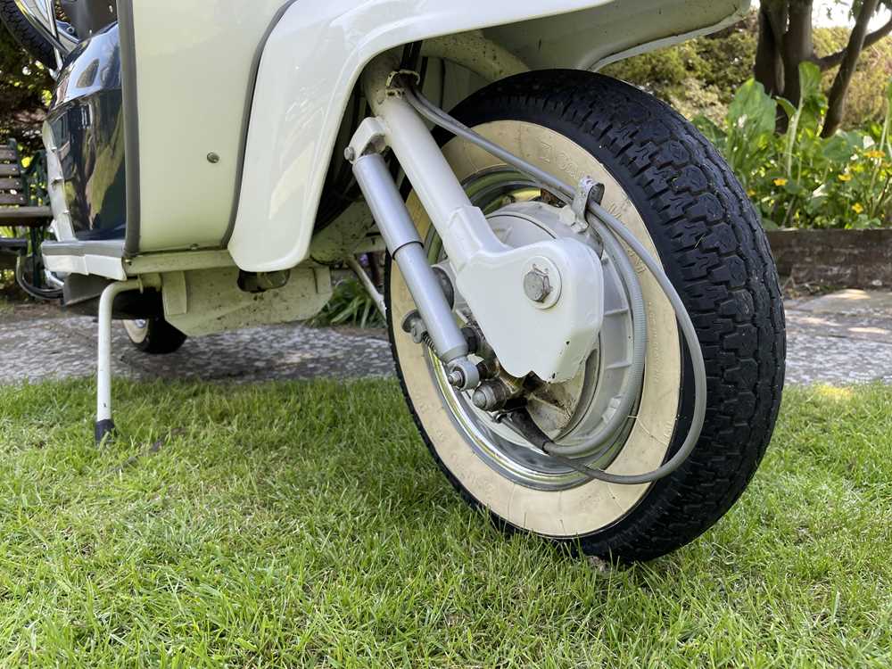 Lot 30 - 1968 Lambretta SX200
