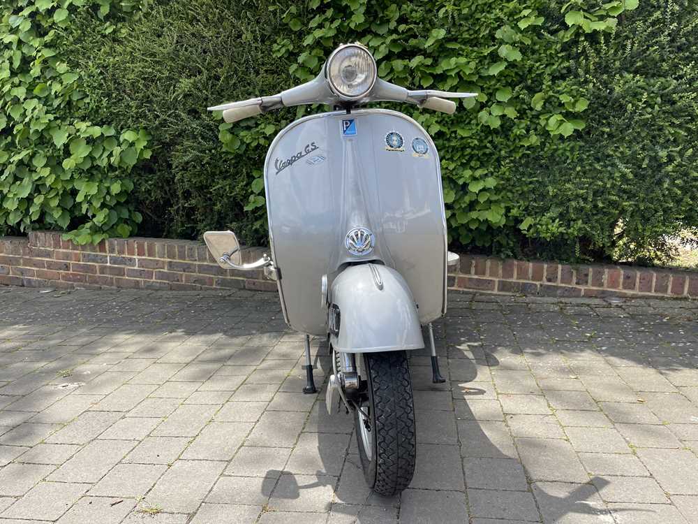 Lot 37 - 1960 Vespa (Douglas) GS VS5