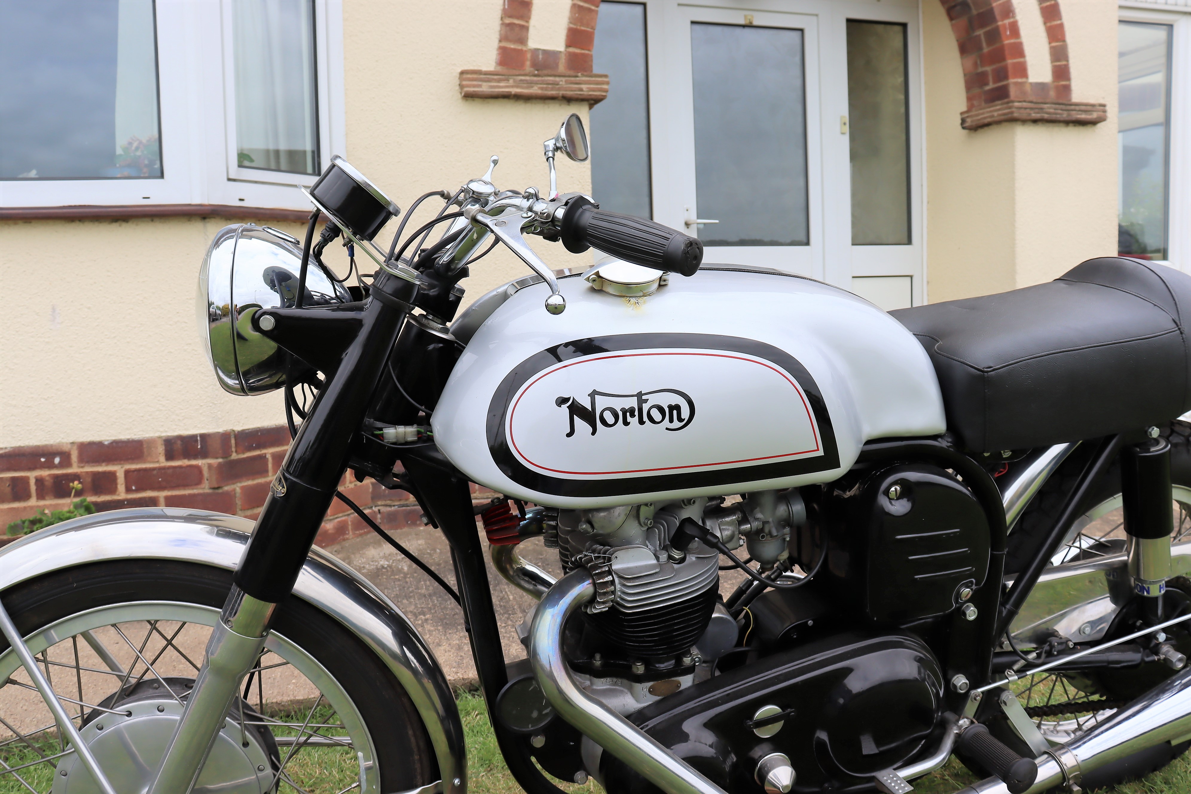 Lot 266 - 1958 Norton Dominator