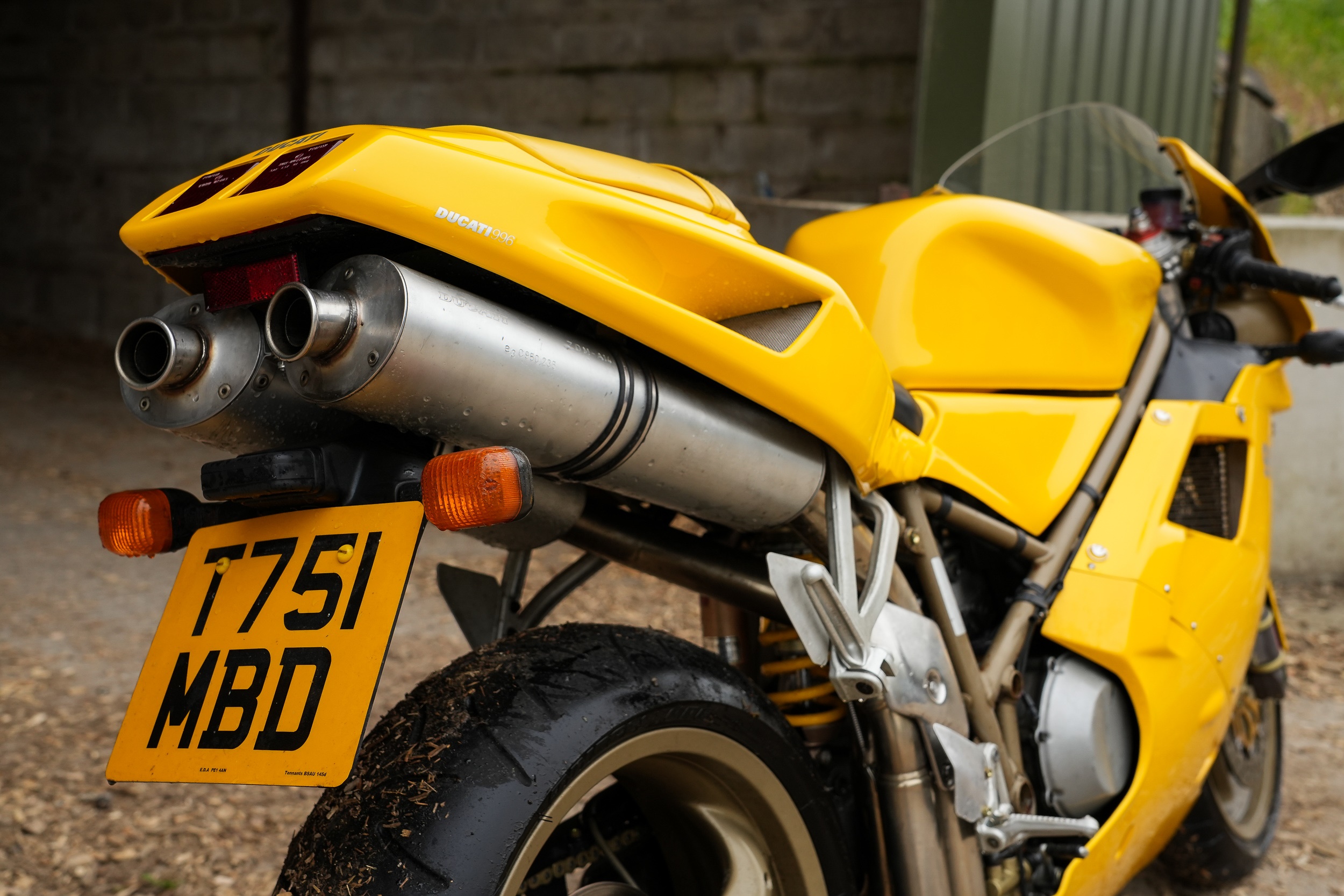 Lot 174 - 1999 Ducati 996