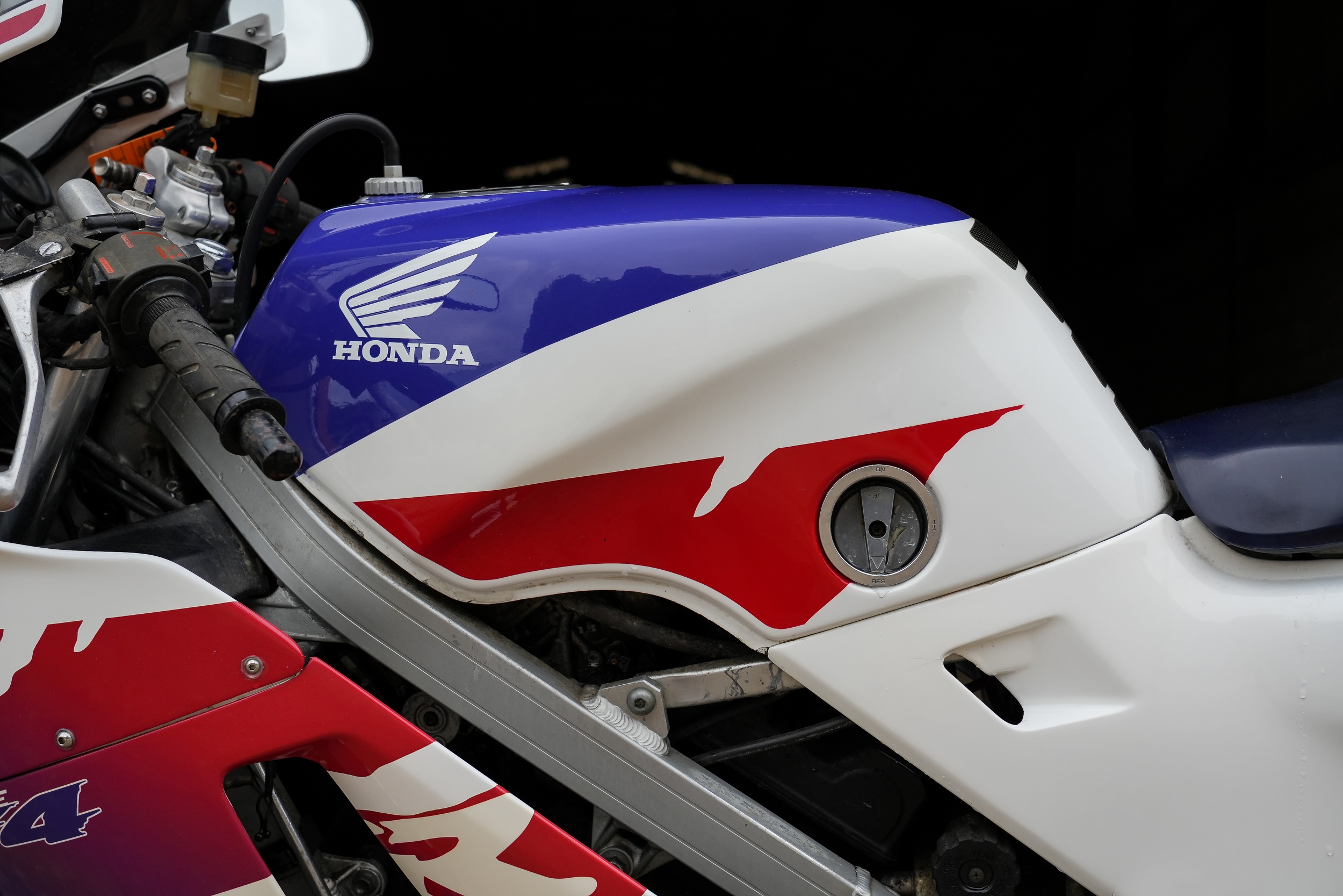 Lot 187 - 1995 Honda VFR400 NC24