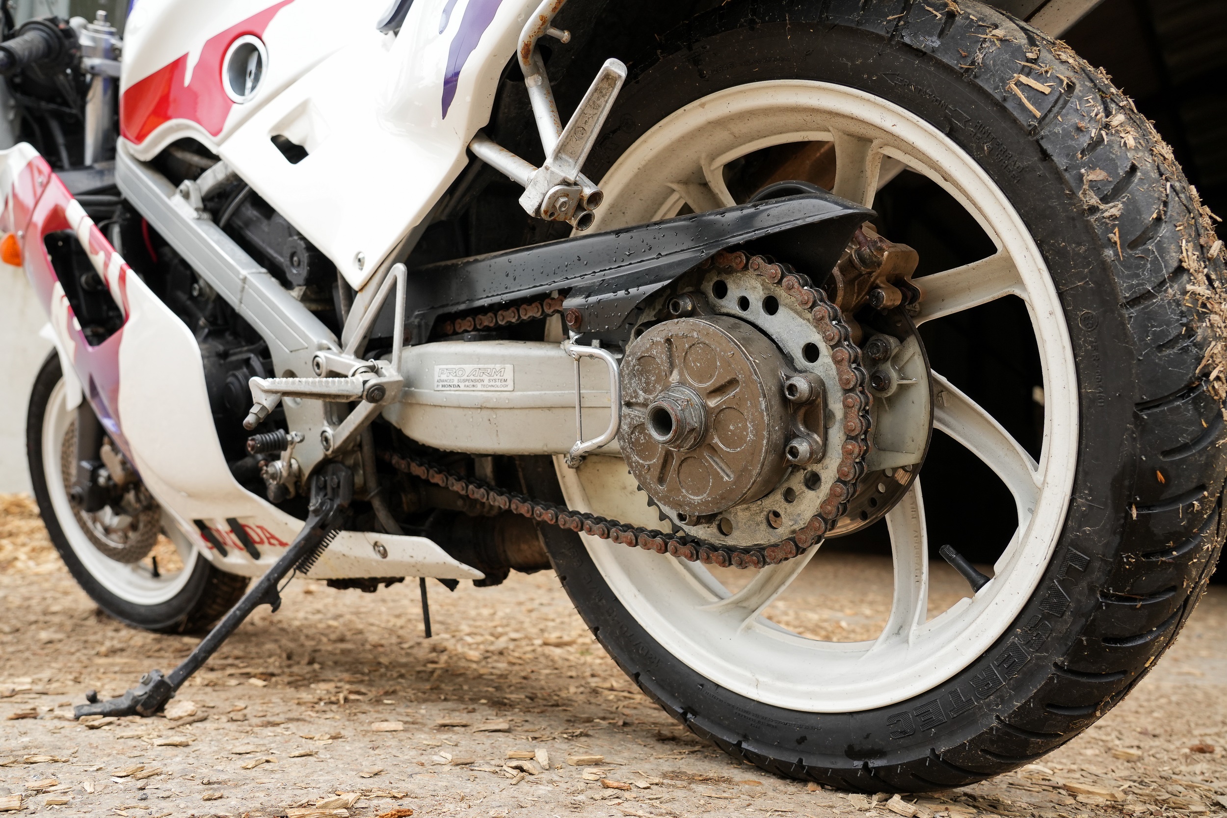 Lot 187 - 1995 Honda VFR400 NC24