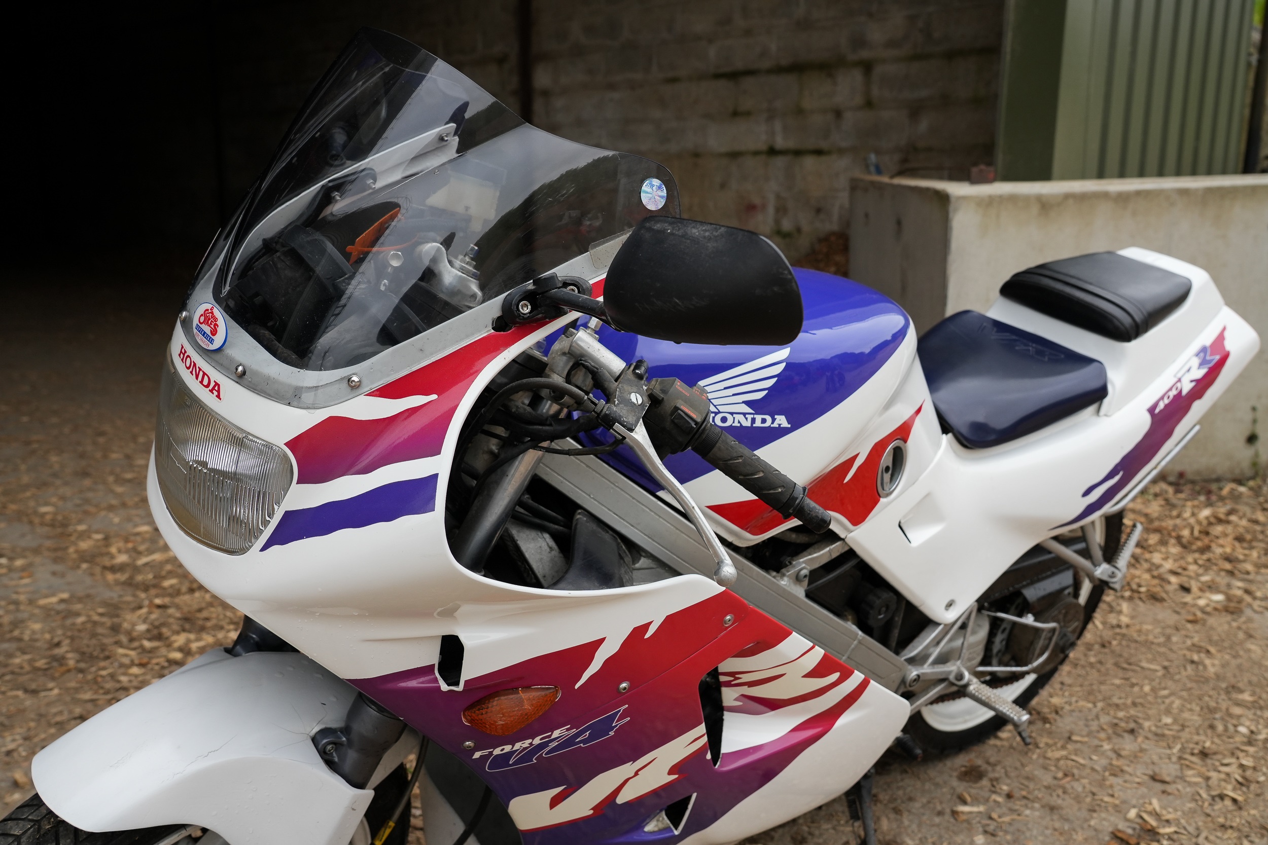 Lot 187 - 1995 Honda VFR400 NC24