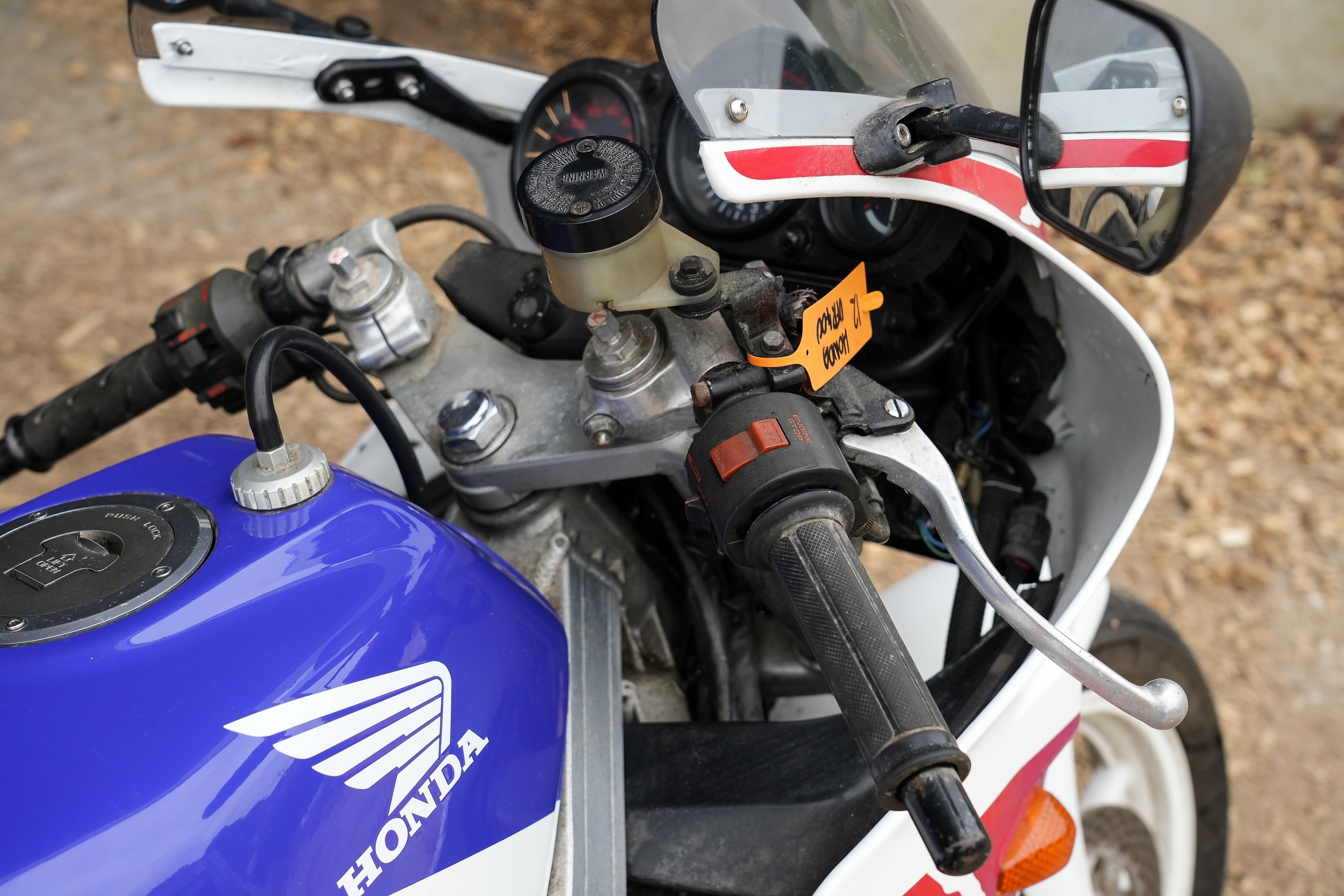 Lot 187 - 1995 Honda VFR400 NC24