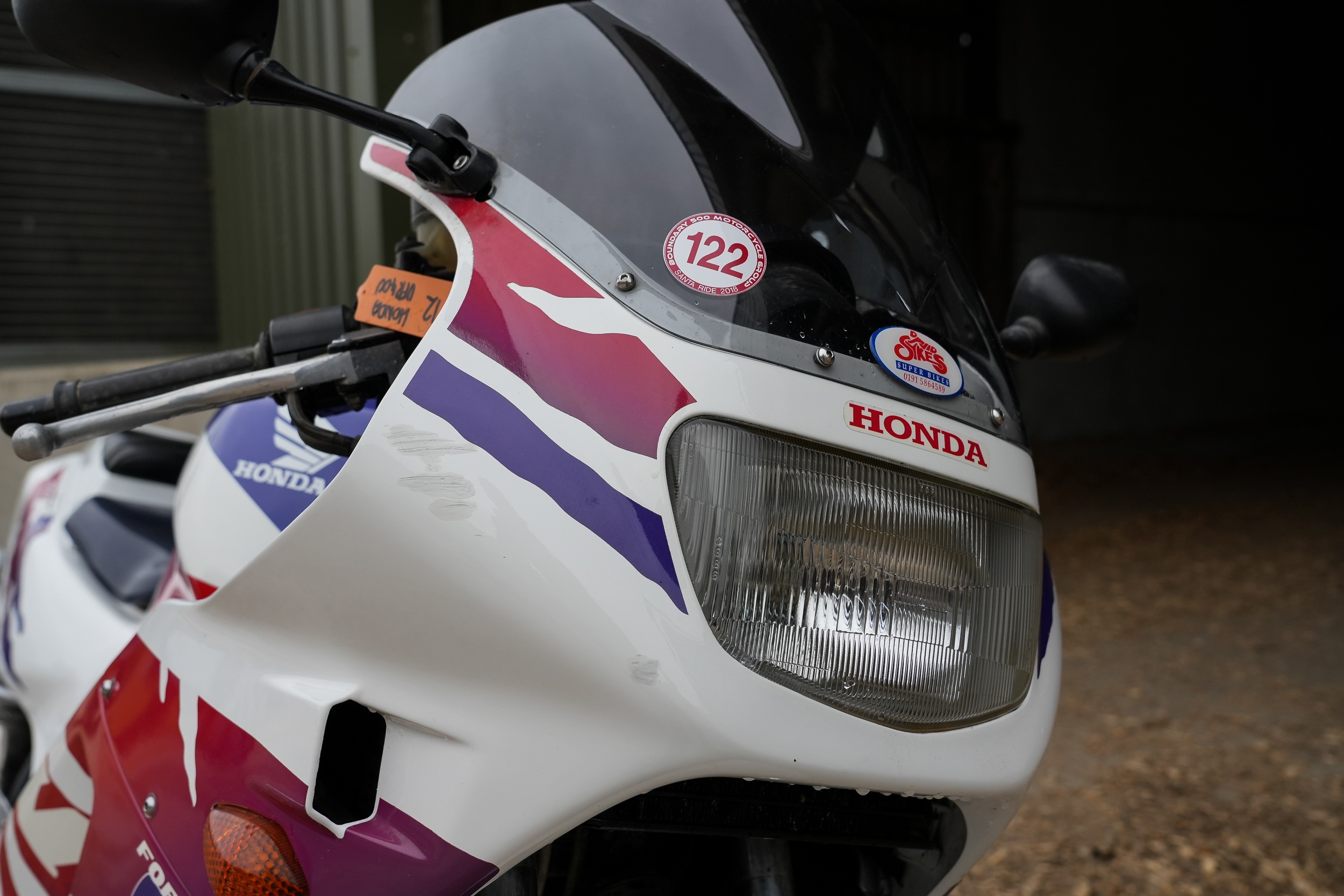 Lot 187 - 1995 Honda VFR400 NC24