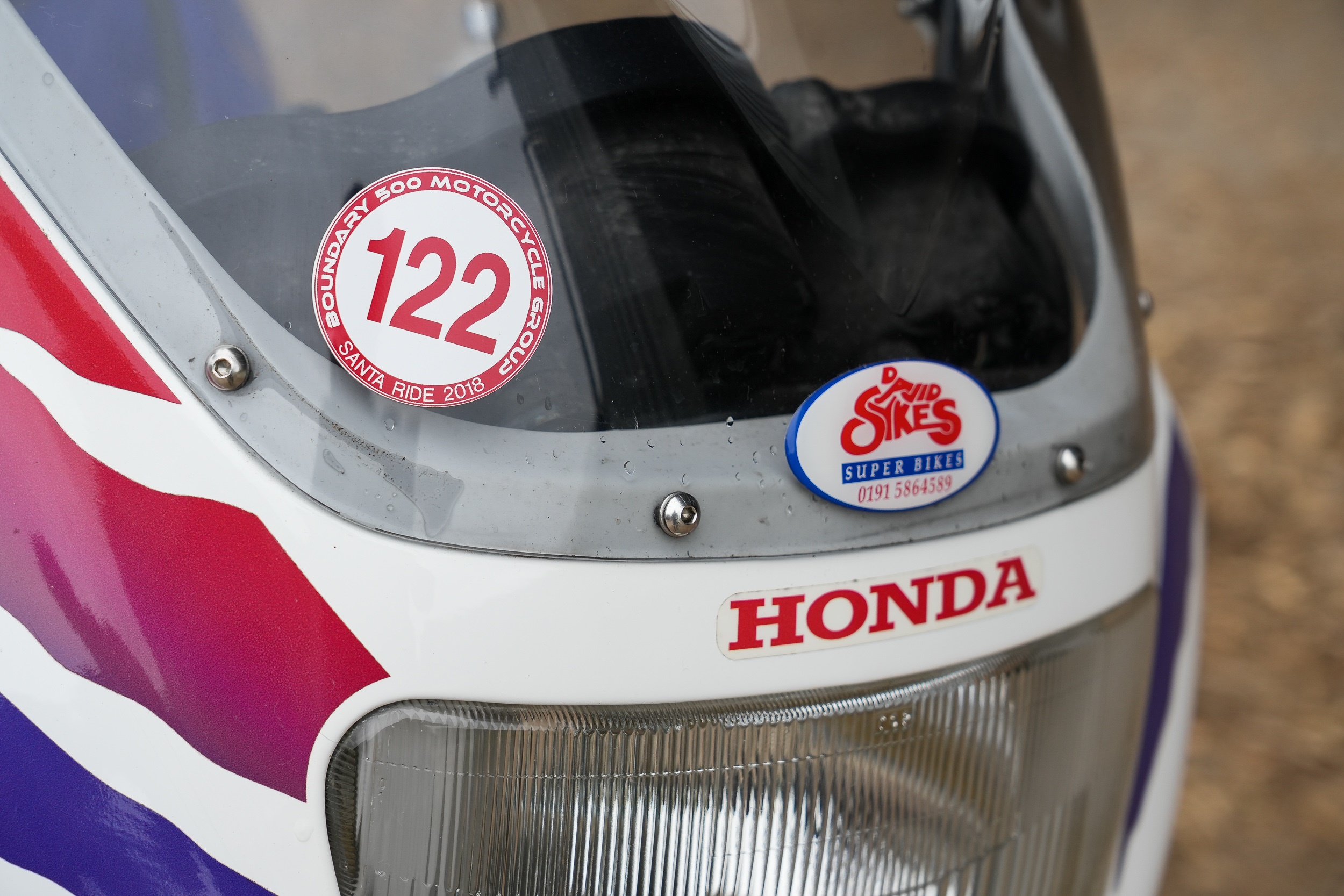 Lot 187 - 1995 Honda VFR400 NC24