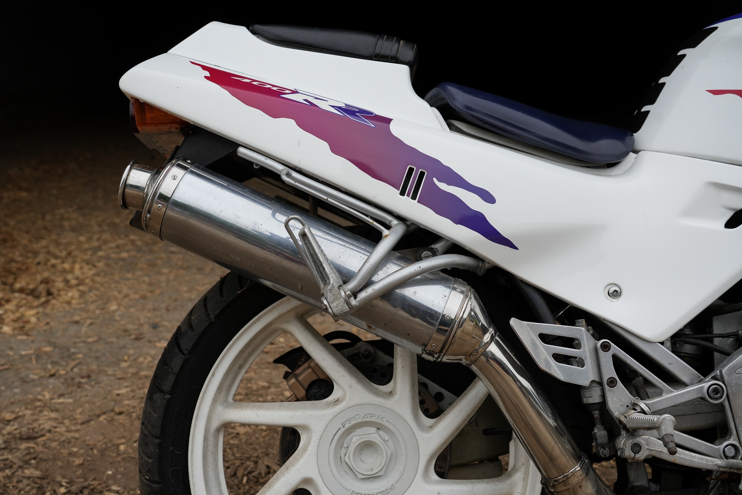 Lot 187 - 1995 Honda VFR400 NC24