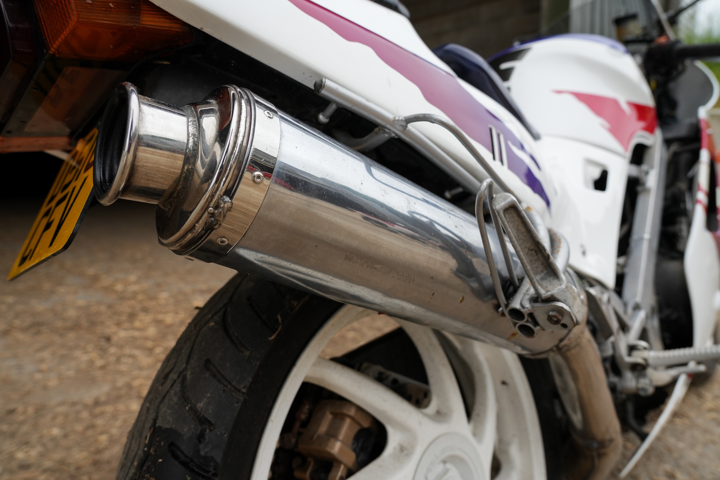 Lot 187 - 1995 Honda VFR400 NC24