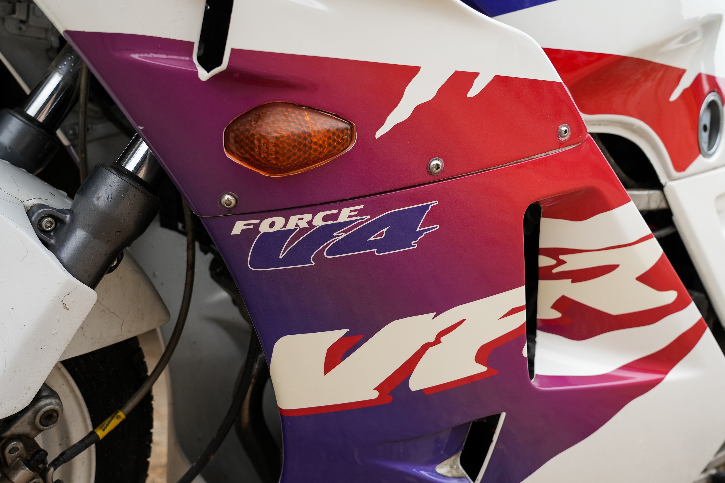 Lot 187 - 1995 Honda VFR400 NC24