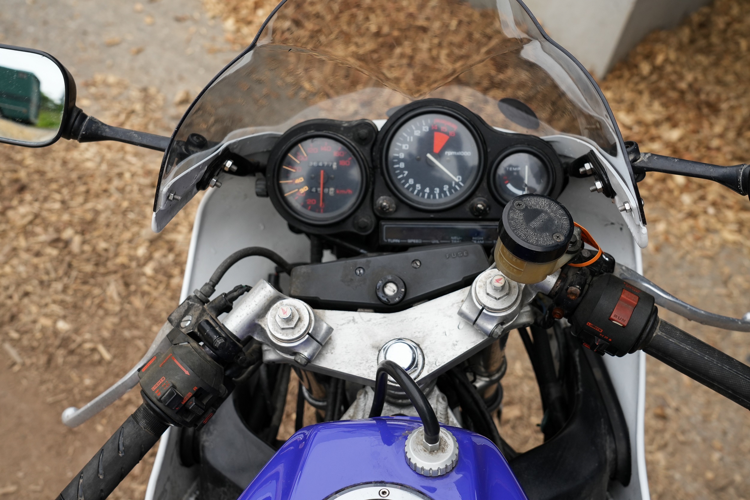 Lot 187 - 1995 Honda VFR400 NC24