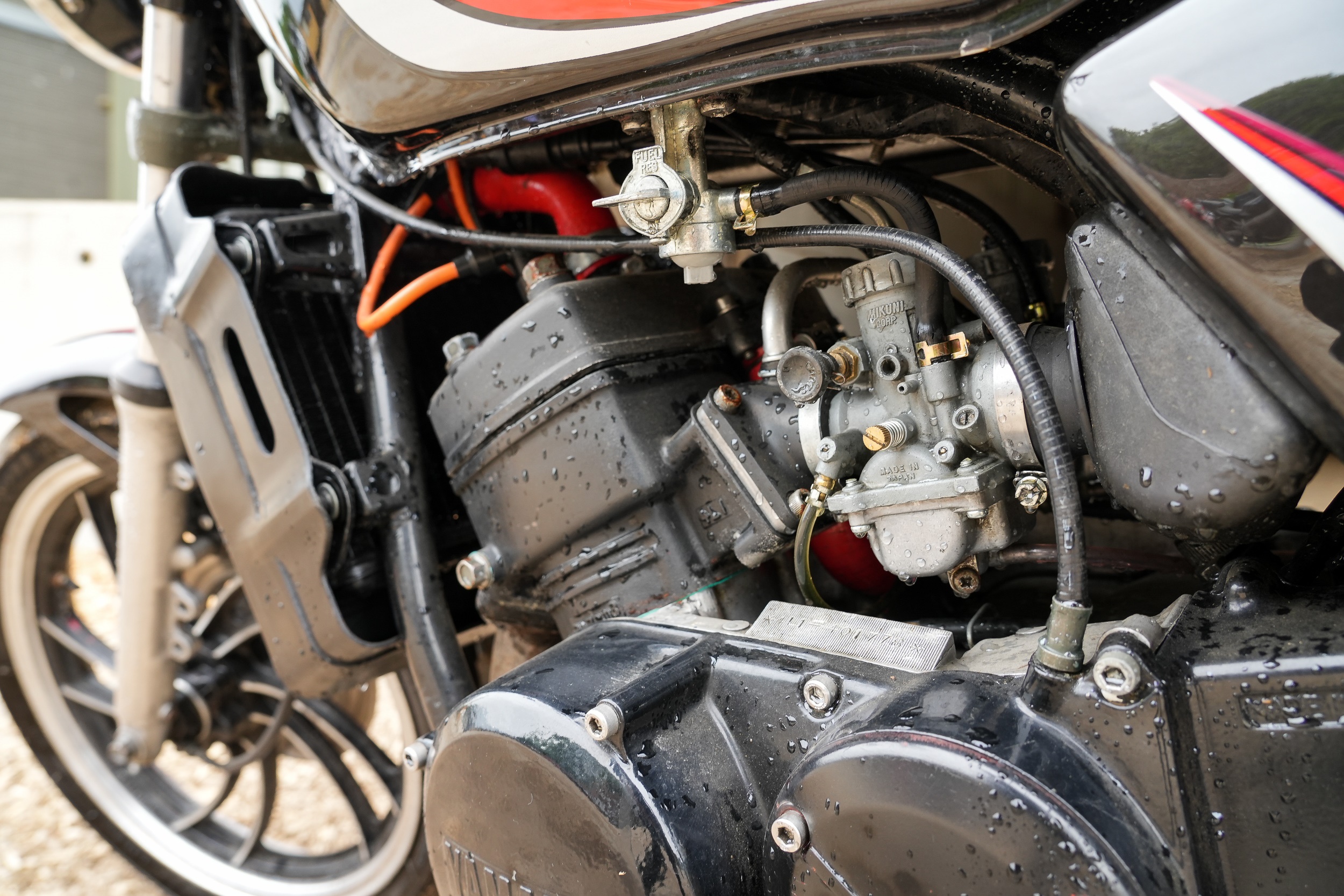 Lot 196 - 1983 Yamaha RD250LC