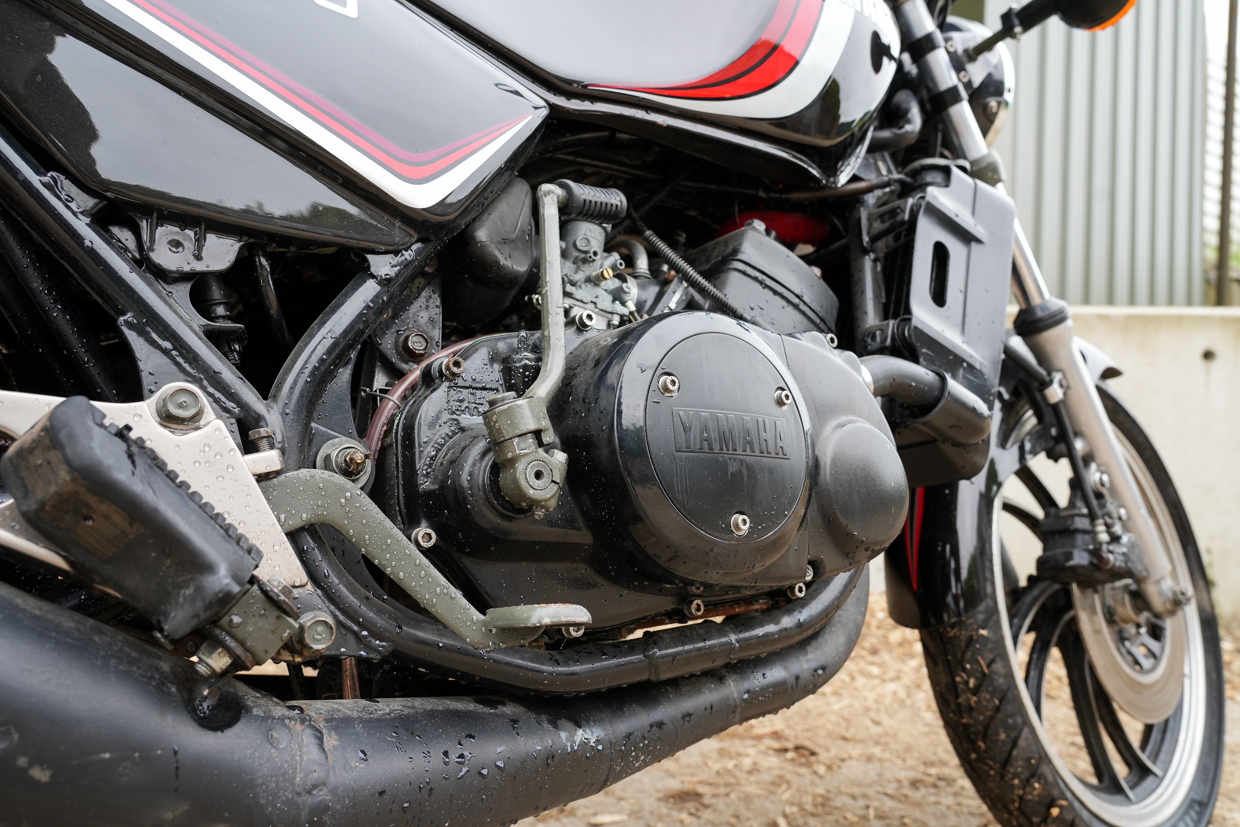 Lot 196 - 1983 Yamaha RD250LC